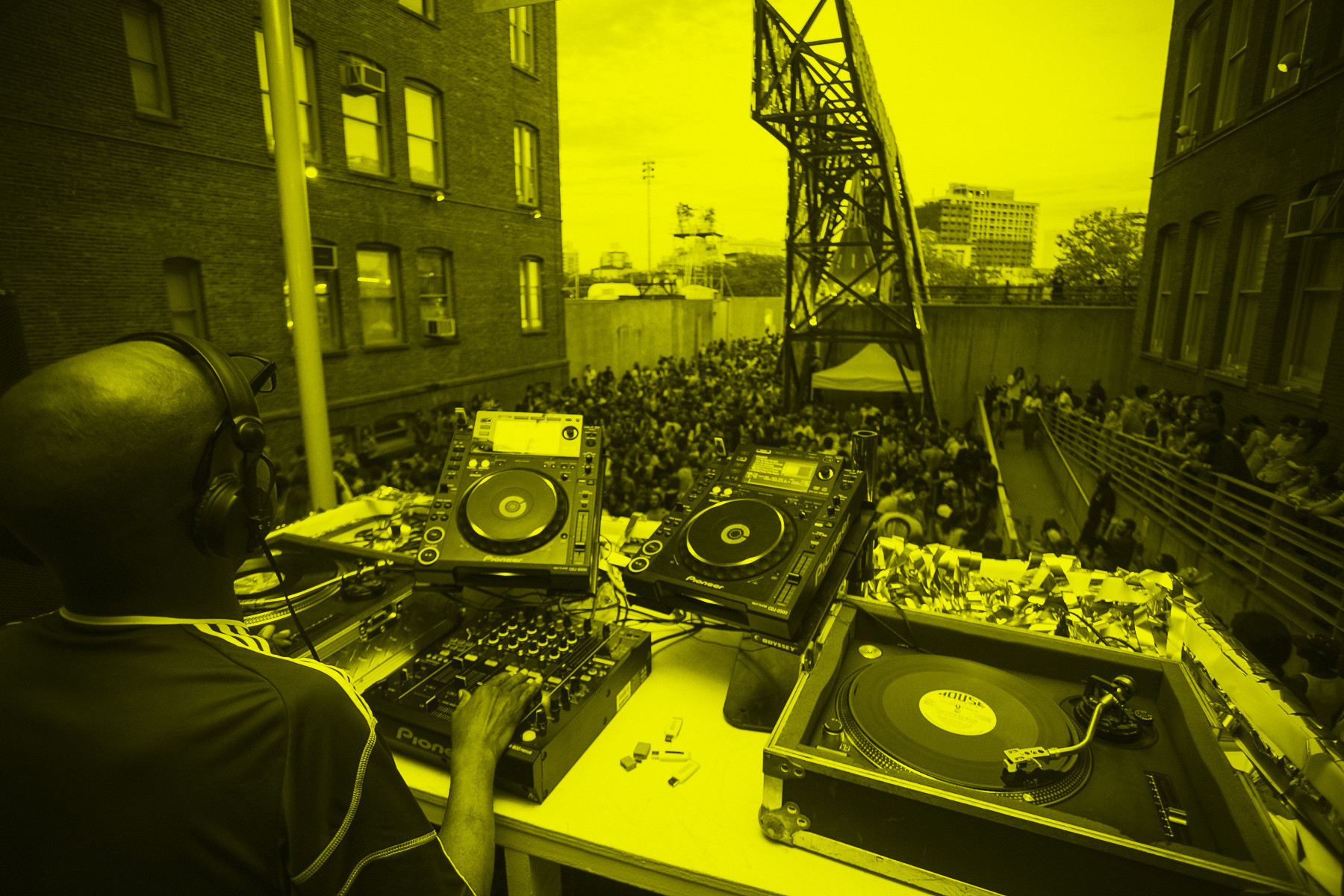 Warm Up: Jackmaster / DJ EZ / Tiger & Woods / Shanti Celeste / VHVL | MoMA