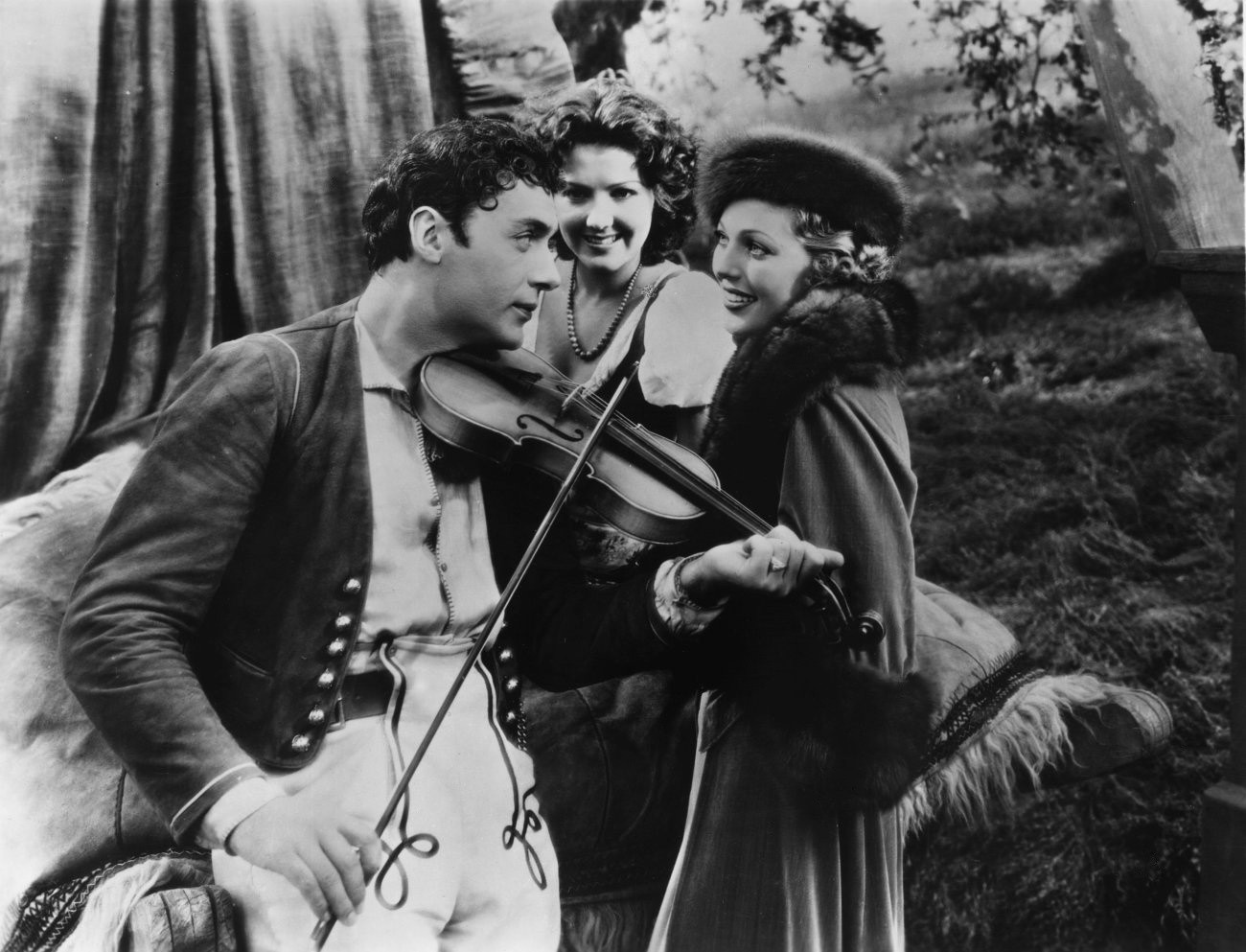 Caravan. 1934. Directed by Erik Charrell | MoMA