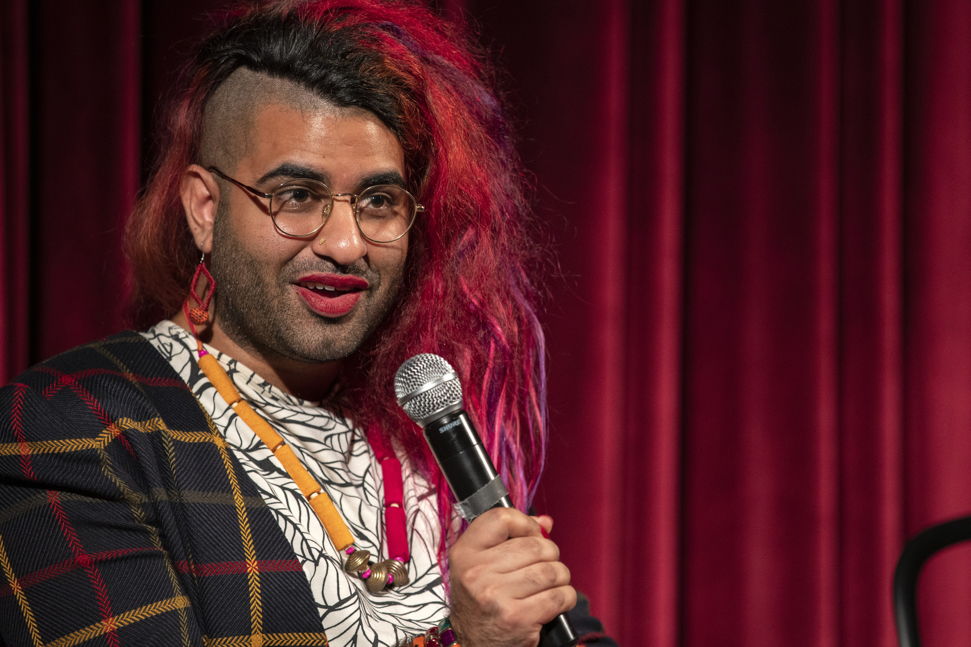 Alok Vaid-Menon at the 2019 Art+Feminism Wikipedia Edit-a-thon ...