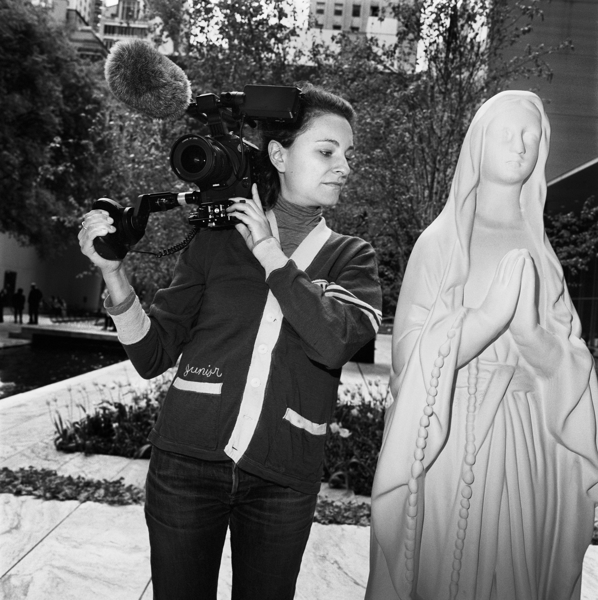 Picturing MoMA: Rosalind Fox Solomon | Magazine | MoMA