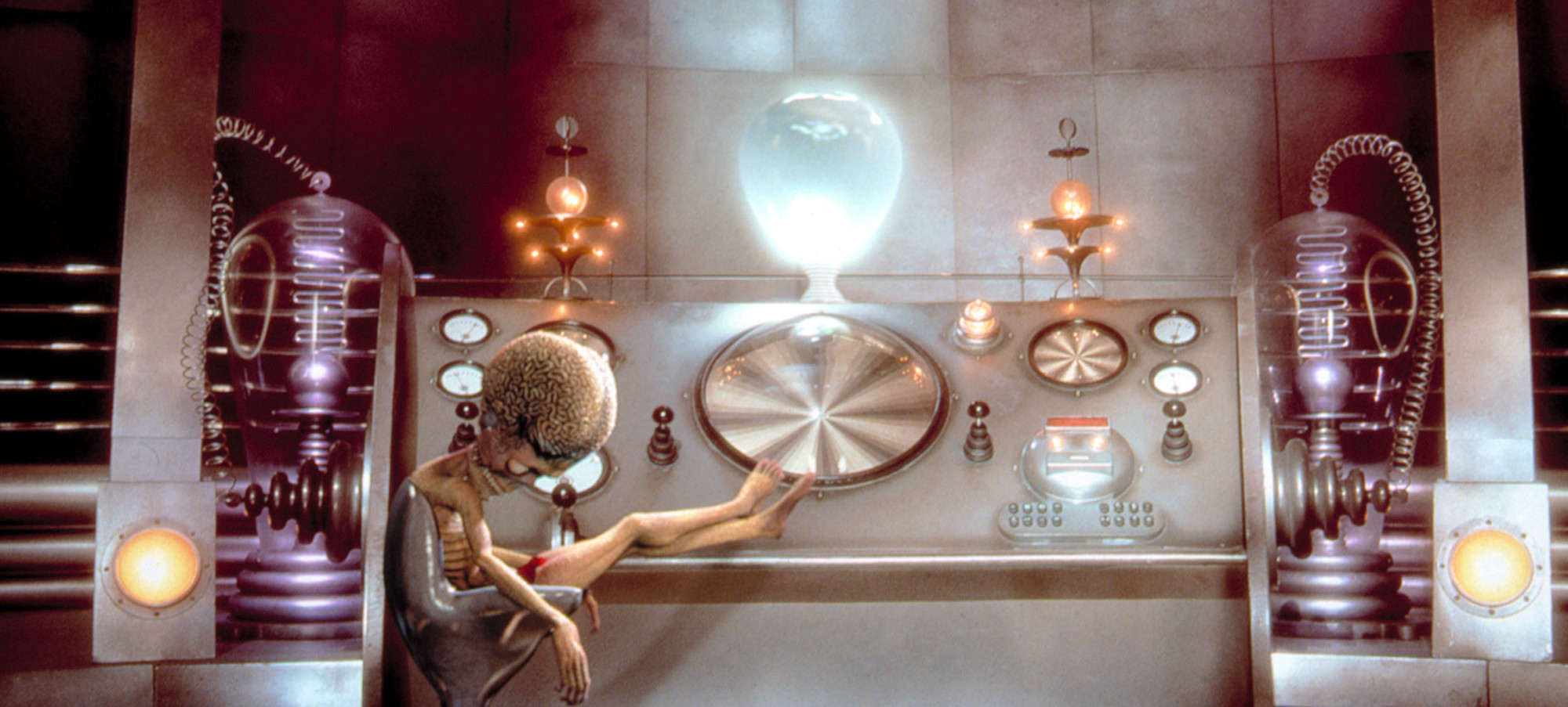 Mars Attacks! 1996. Directed by Tim Burton | MoMA