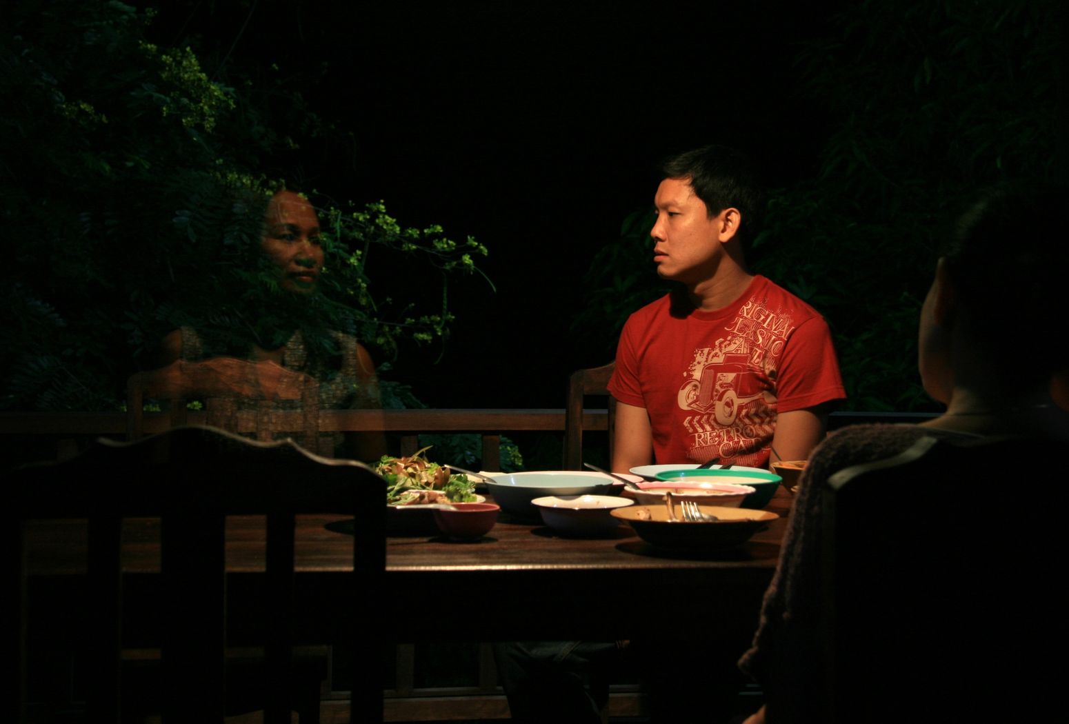 Loong Boonmee raleuk chat (Uncle Boonmee Who Can Recall His Past Lives ...