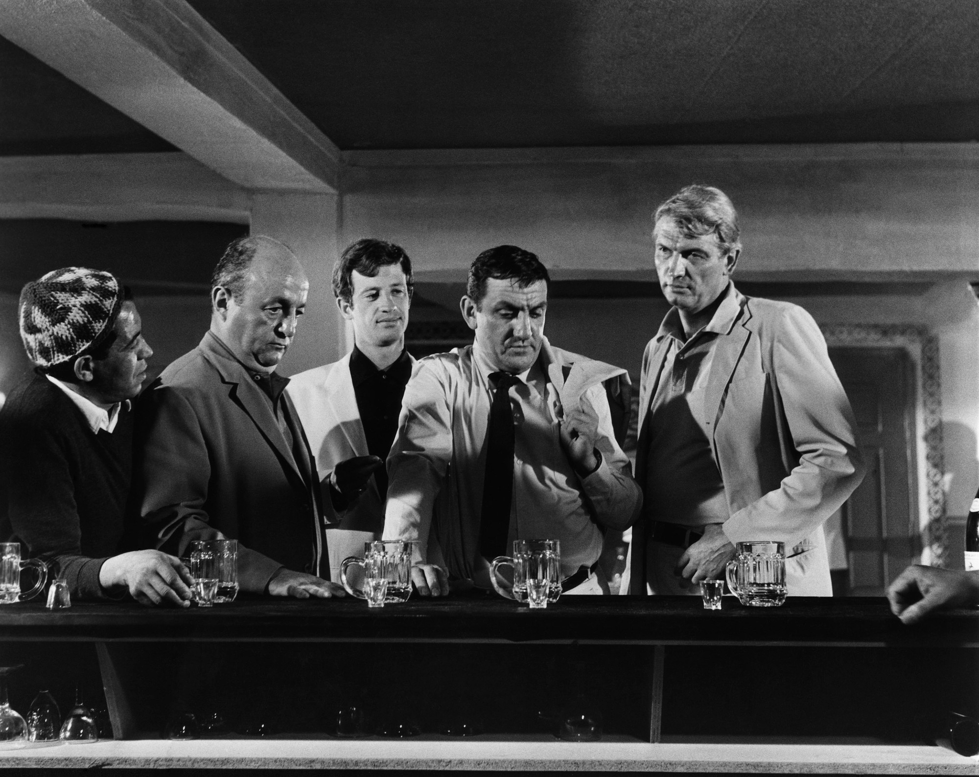 Cent mille dollars au soleil (Greed in the Sun). 1964. Directed by ...