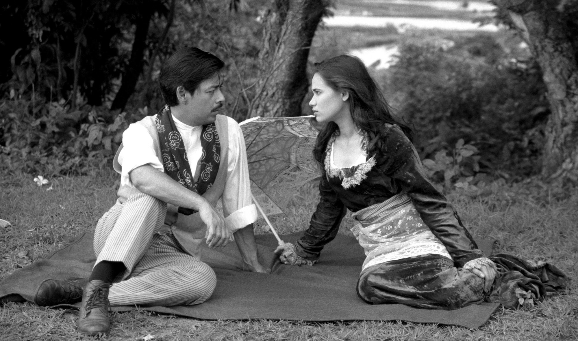 Bayaning 3rd World (Third World Hero). 1999. Directed by Mike De Leon ...