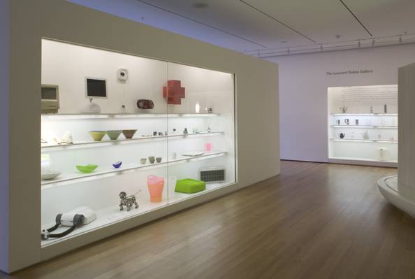 Jonathan Ive, Apple Industrial Design Group. iPod. 2001 | MoMA