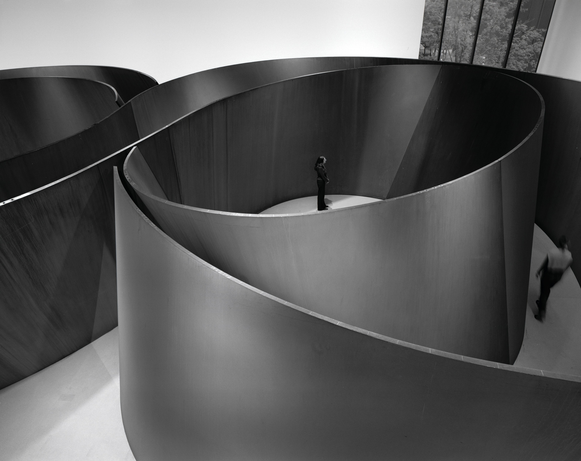 Installation view of the exhibition "Richard Serra Sculpture: Forty ...