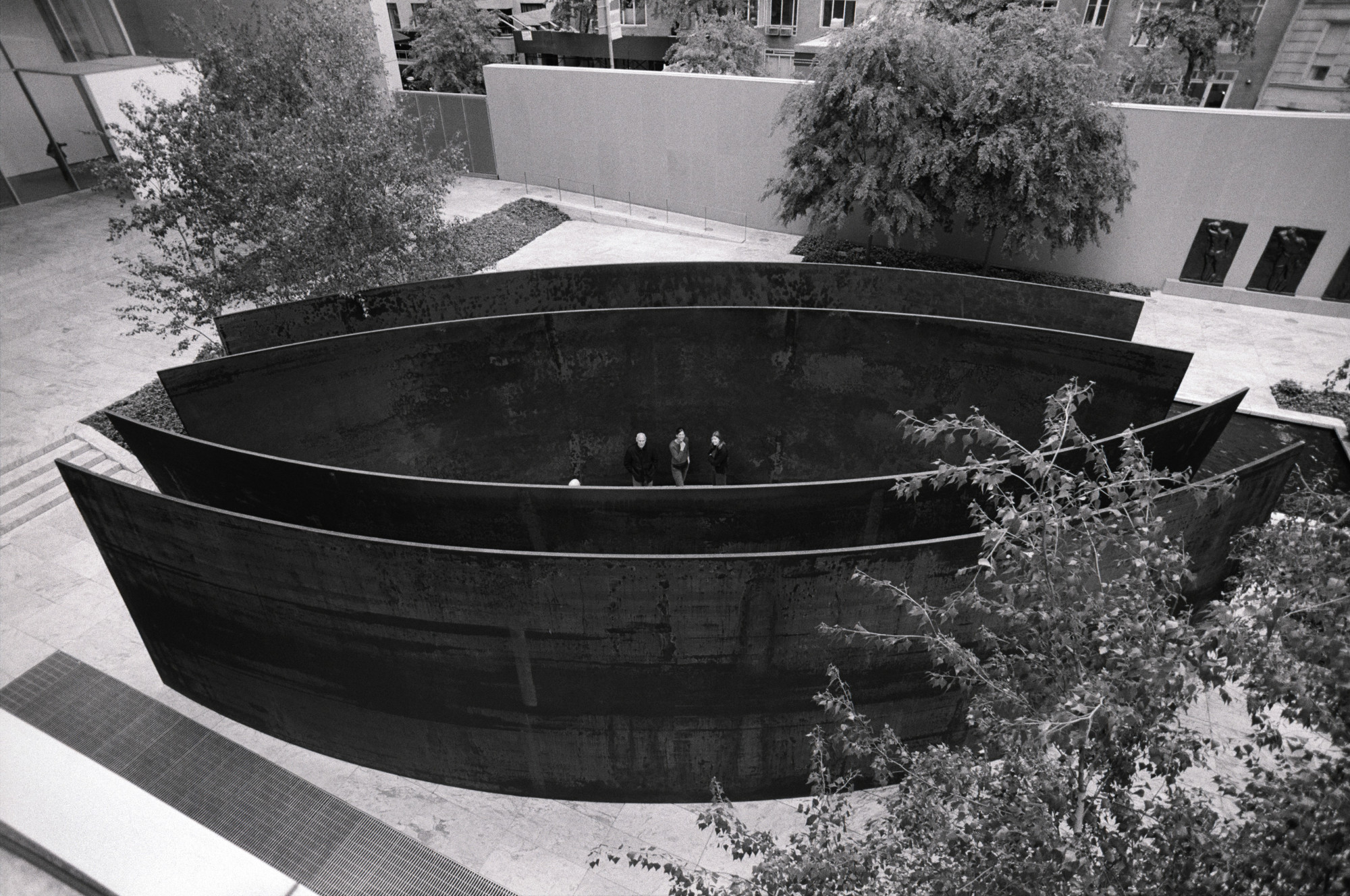 Installation view of the exhibition "Richard Serra Sculpture: Forty ...