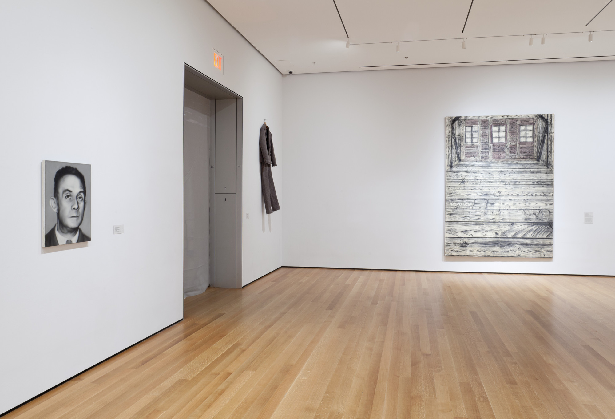 Installation view of the exhibition "Painting and Sculpture Changes ...