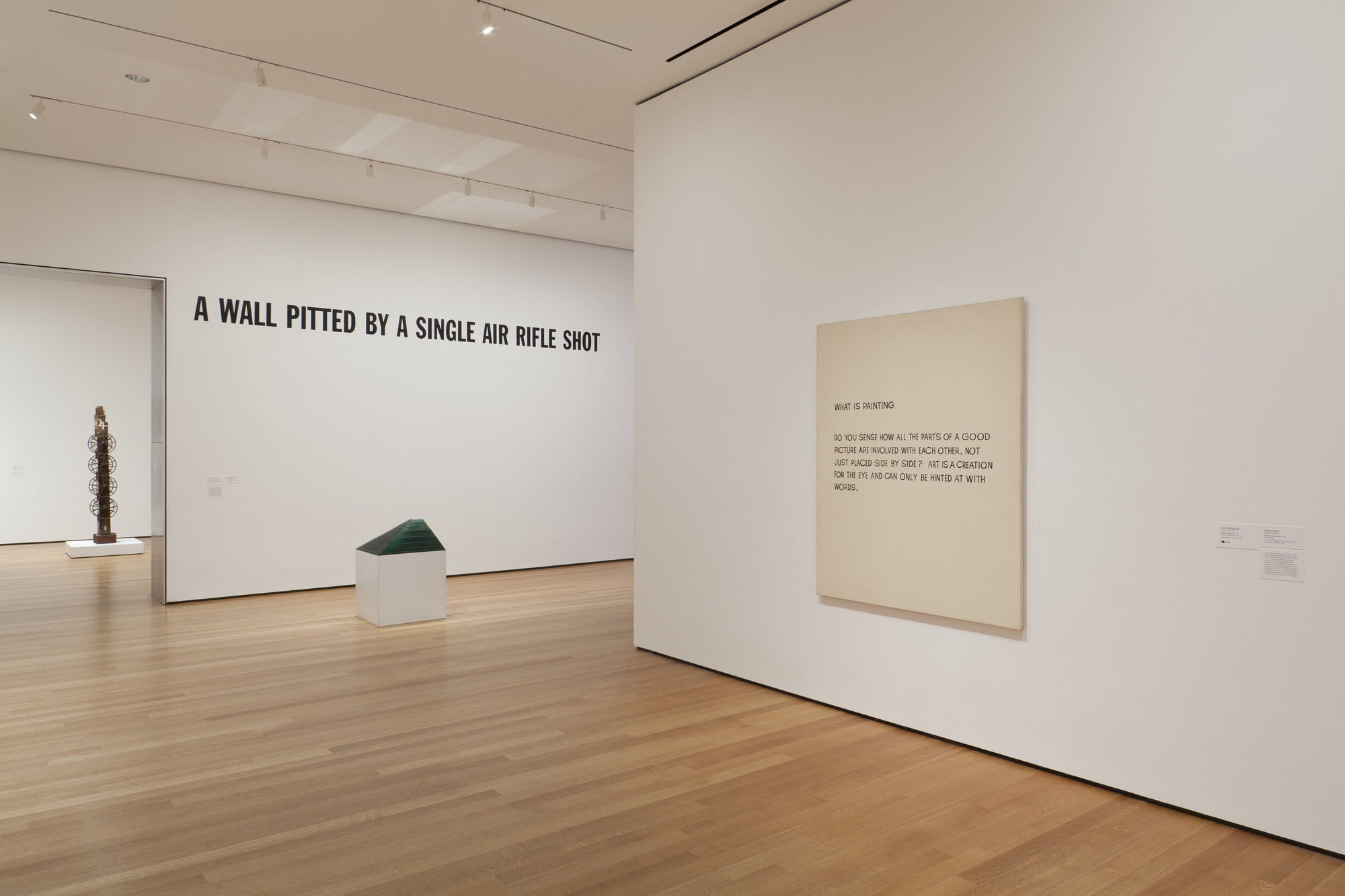Installation view of the exhibition "Painting and Sculpture Changes ...