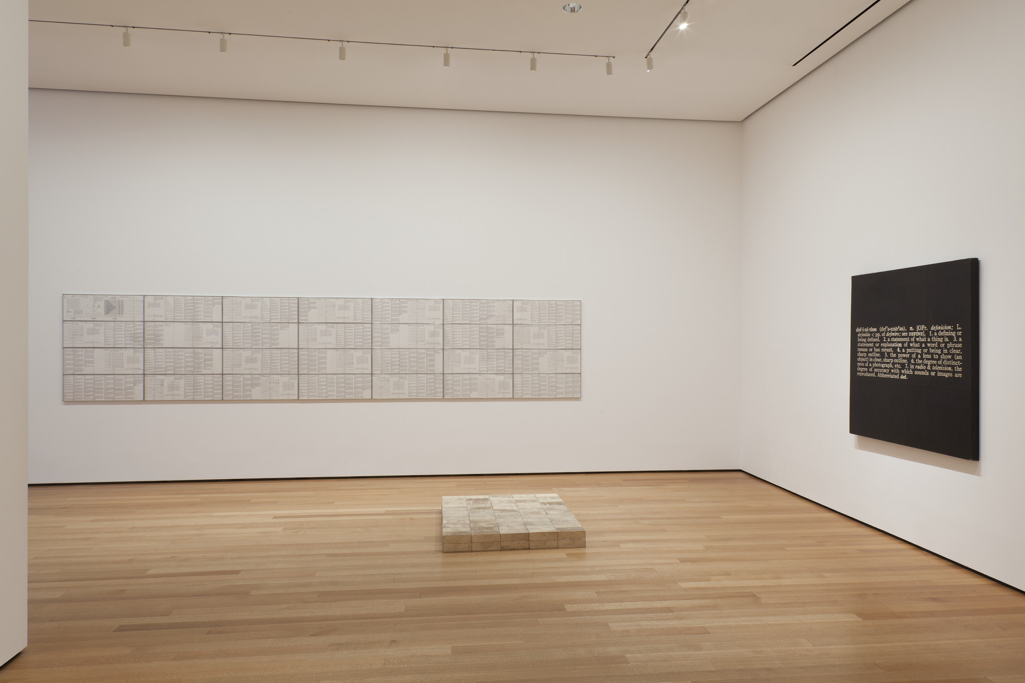 Installation view of the exhibition "Painting and Sculpture Changes ...