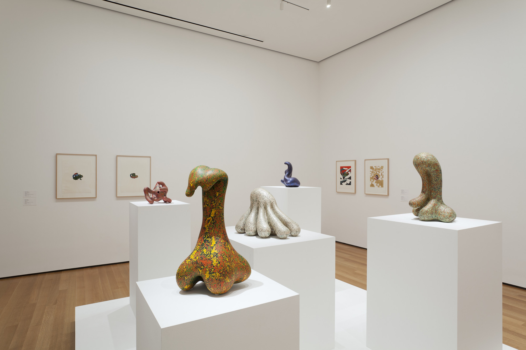 Installation view of the exhibition "Painting and Sculpture Changes ...