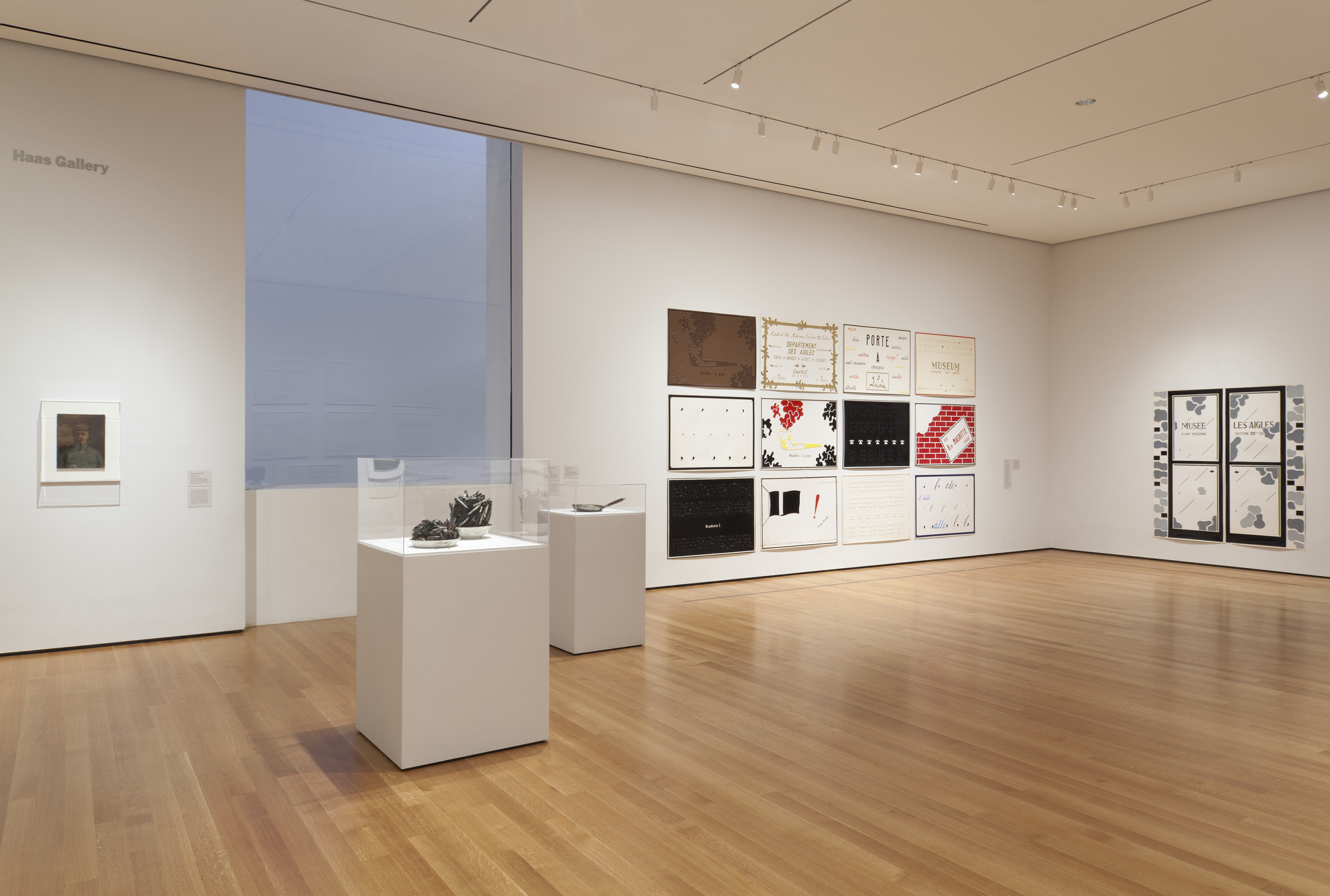 Installation view of the exhibition "Painting and Sculpture Changes ...