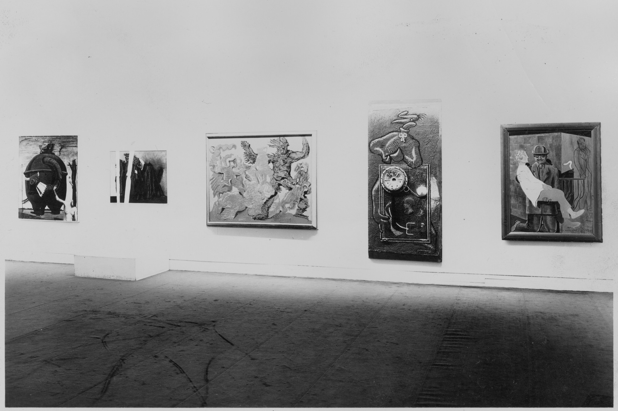 Installation view of the exhibition "Fantastic Art, Dada, Surrealism ...