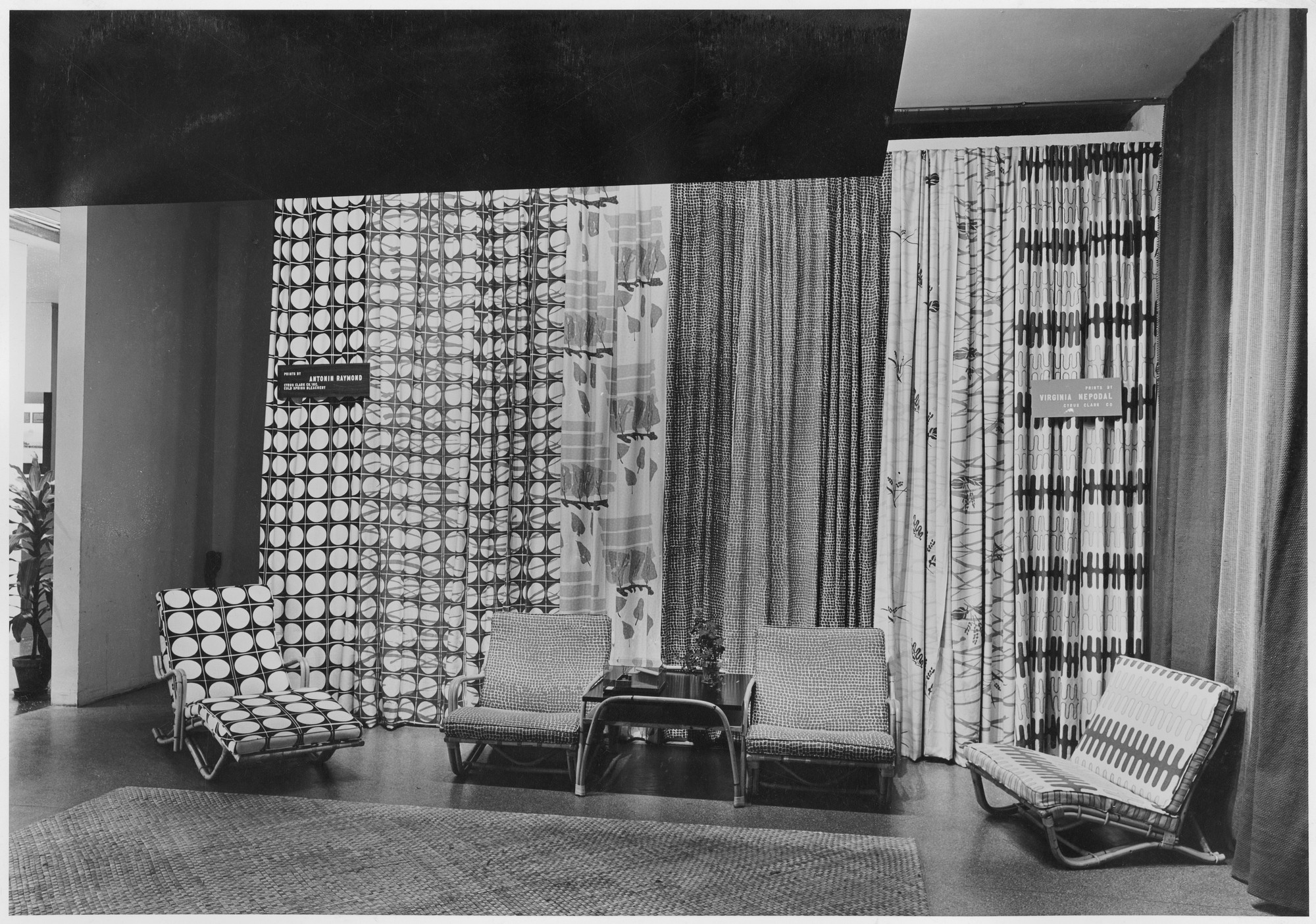 Installation view of the exhibition "Organic Design in Home Furnishings ...