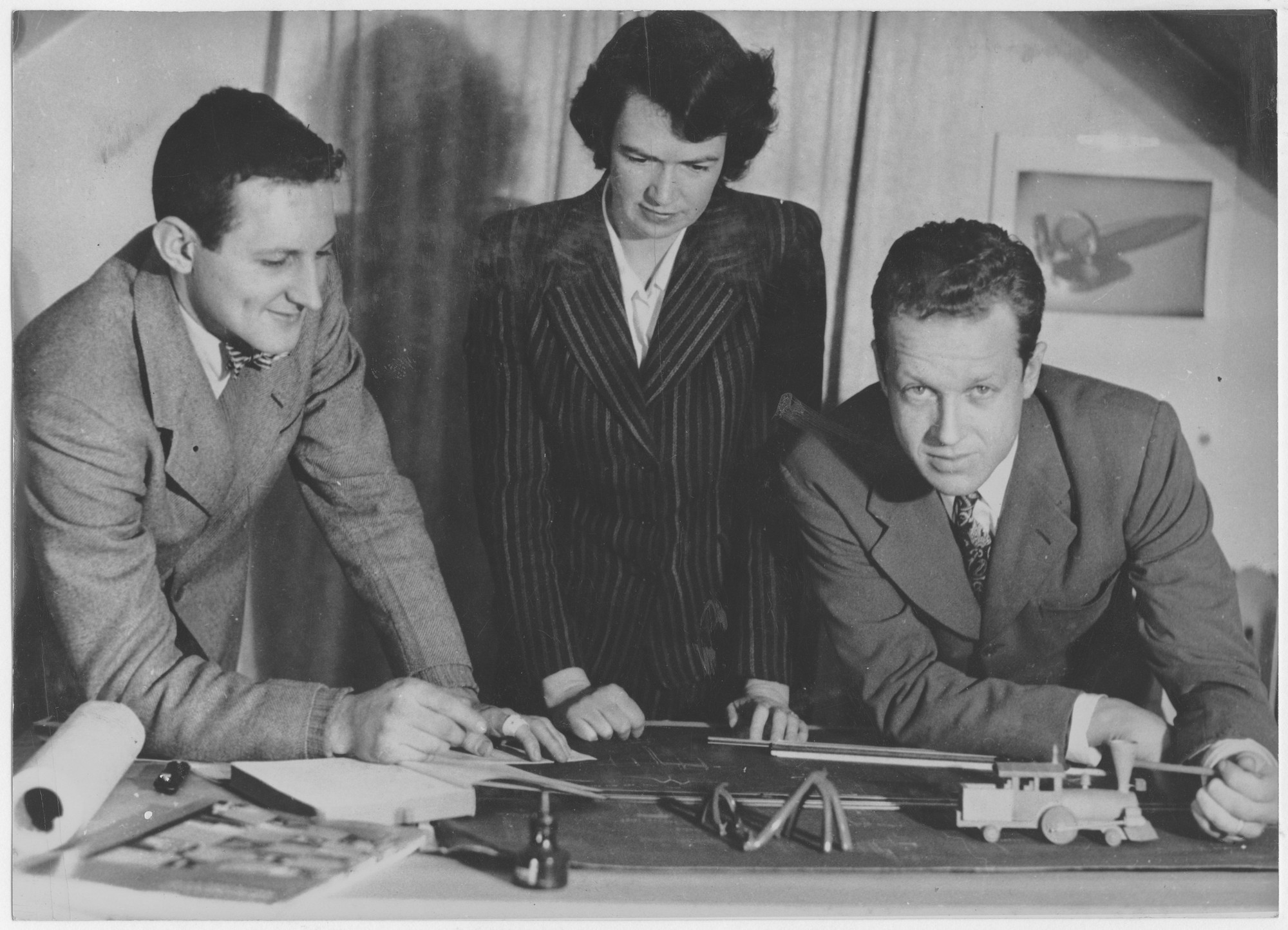 "Winners of 1st prize in Smith College - Left to right: Norman C ...