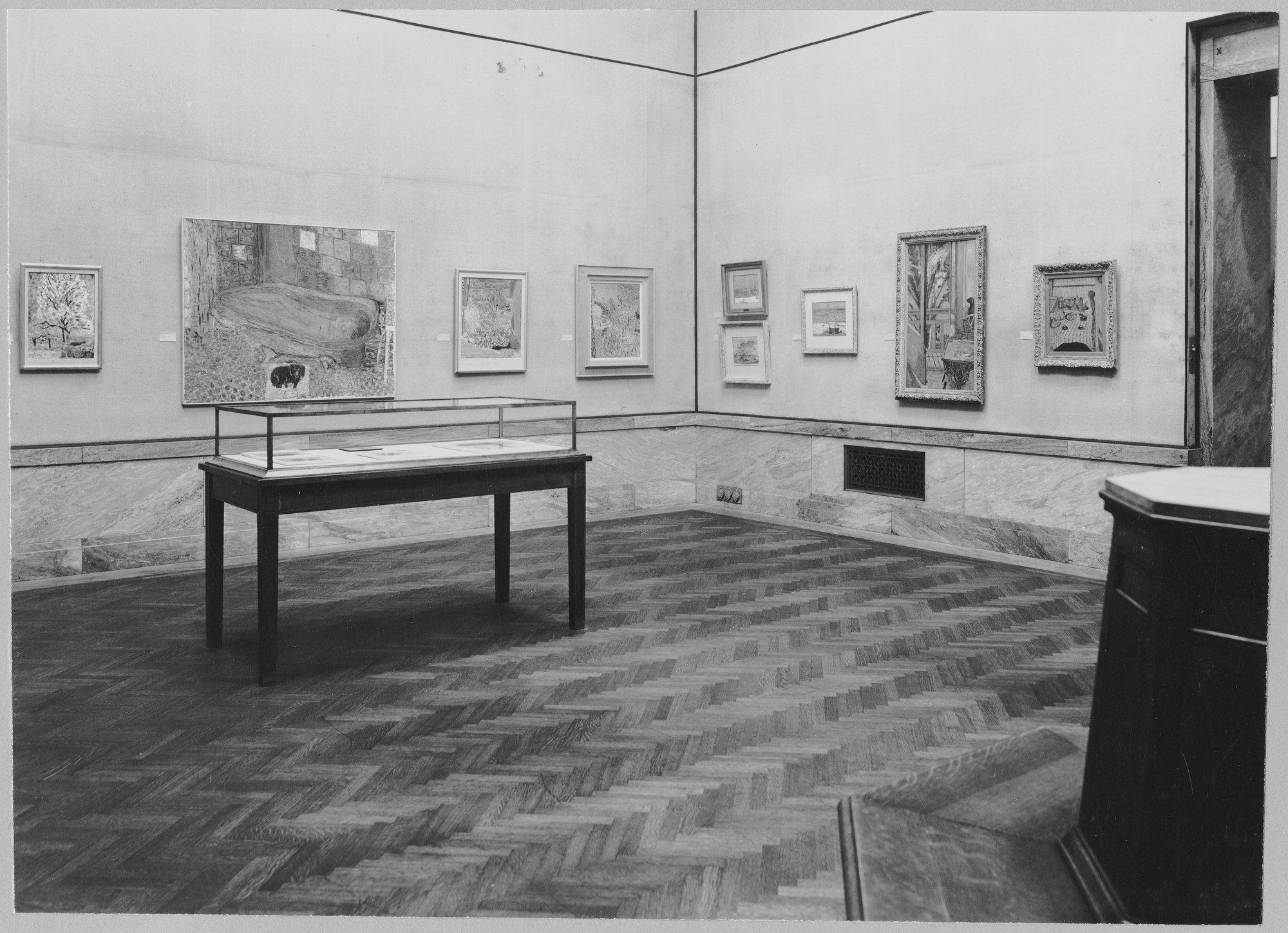 Installation view of the exhibition "Pierre Bonnard" at the Cleveland ...