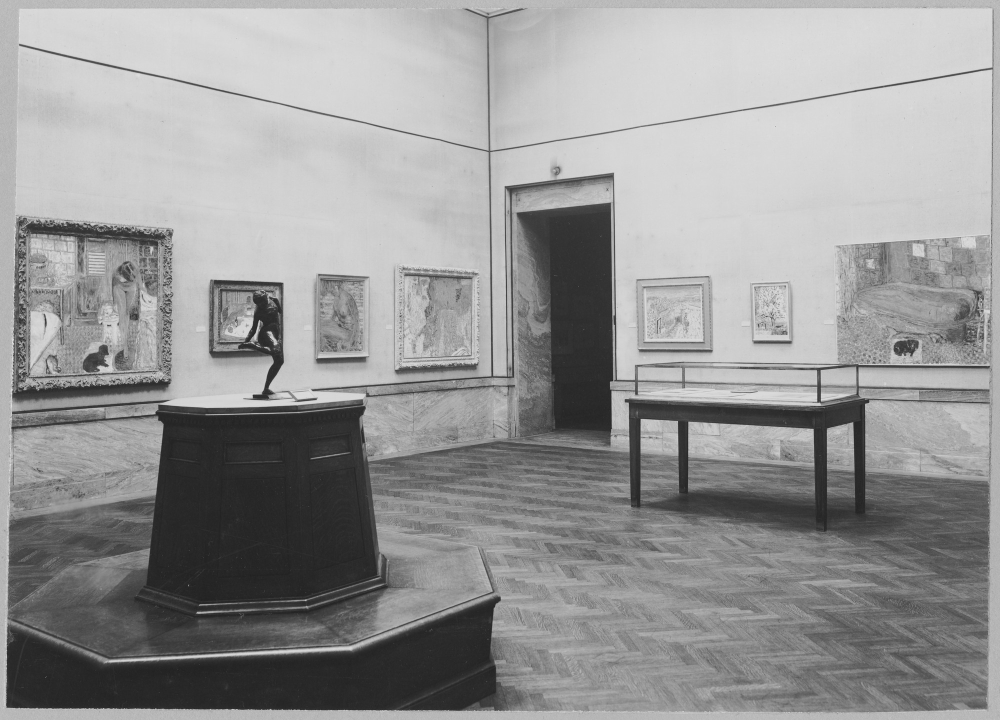 Installation view of the exhibition "Pierre Bonnard" at the Cleveland ...