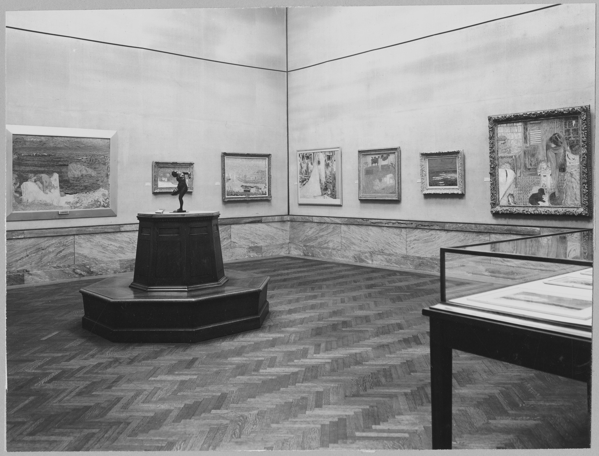 Installation view of the exhibition "Pierre Bonnard" at the Cleveland ...