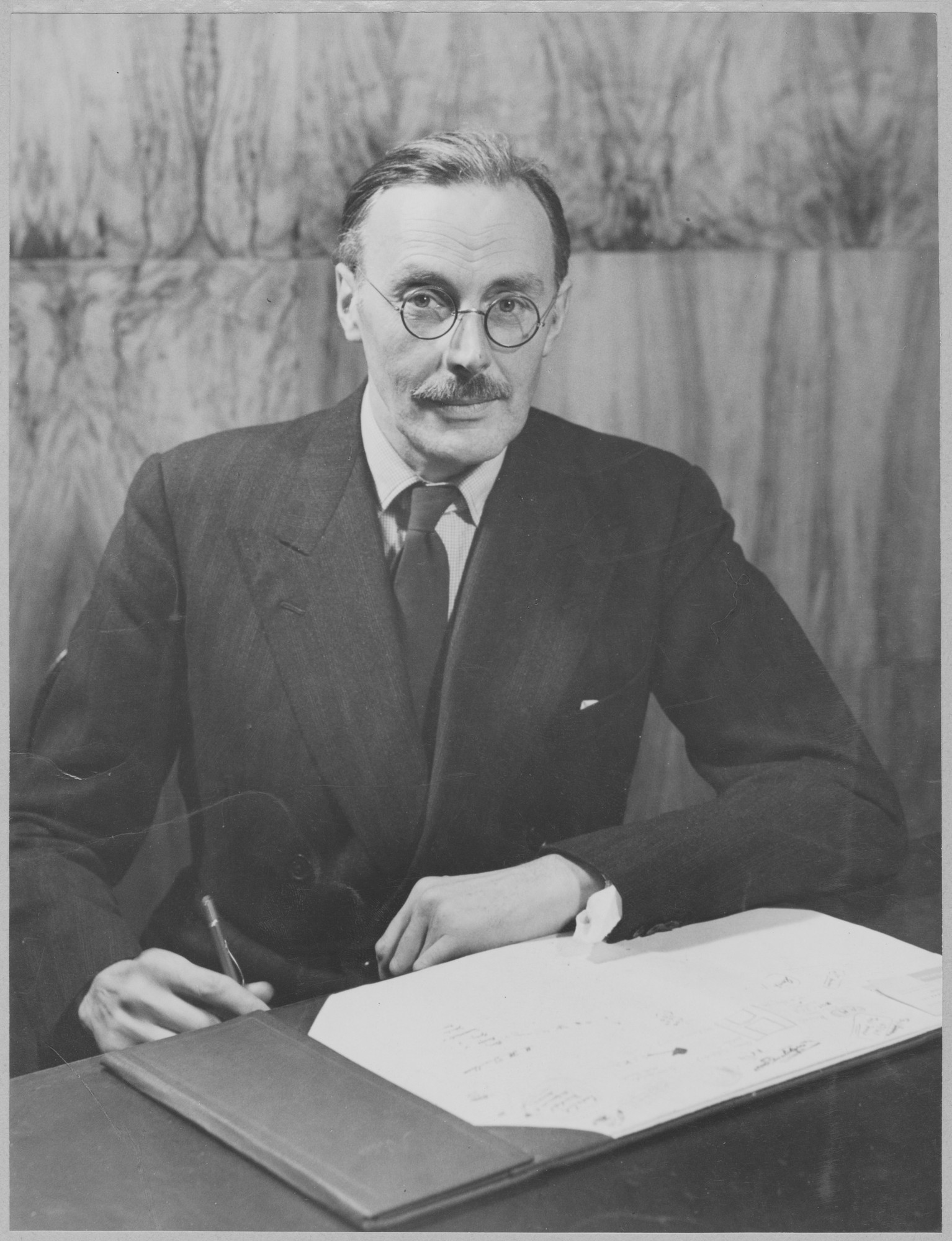 "Gordon Russell C.B.E. R.D.I. Director of Council of Industrial Design ...