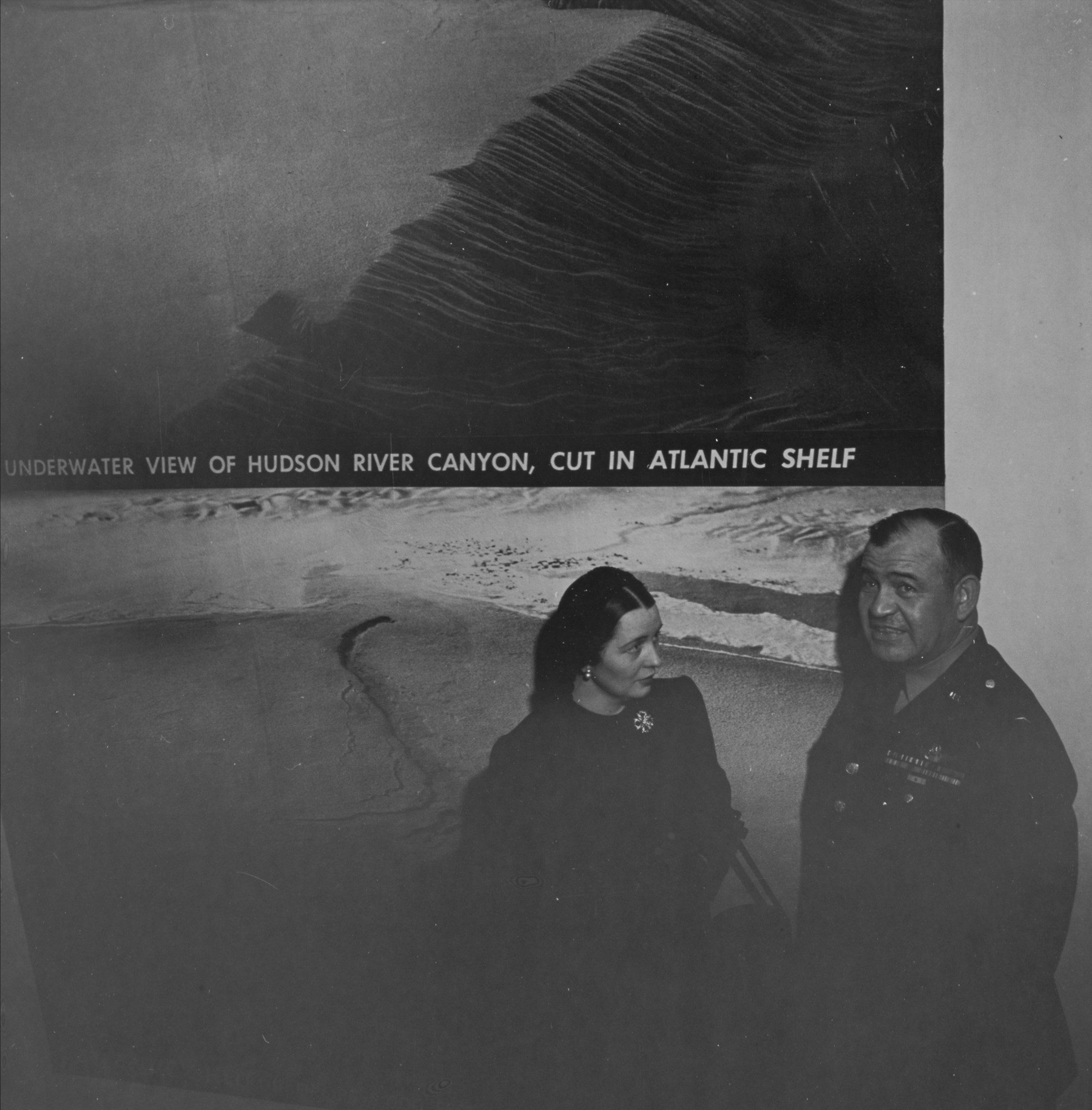 "Mrs. Perry Osborn, General C.V. Haynes (Mithchell Field)" at the ...