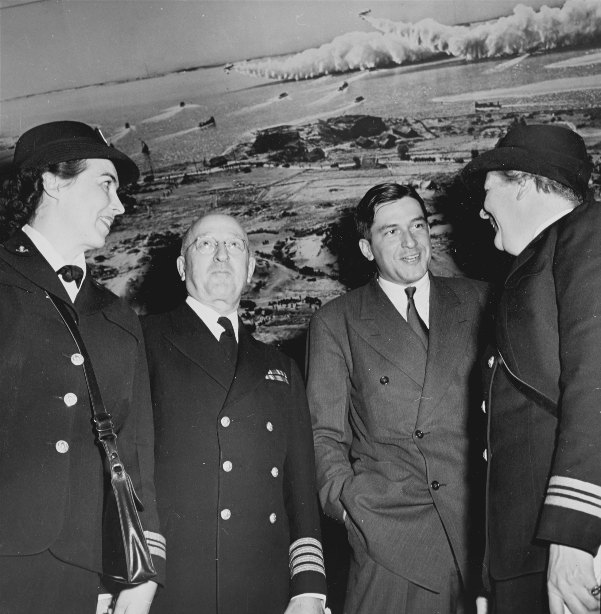 From left: "Lt. Comm. Eleanor Grant Rigby, Commander of Seamen WAVES ...