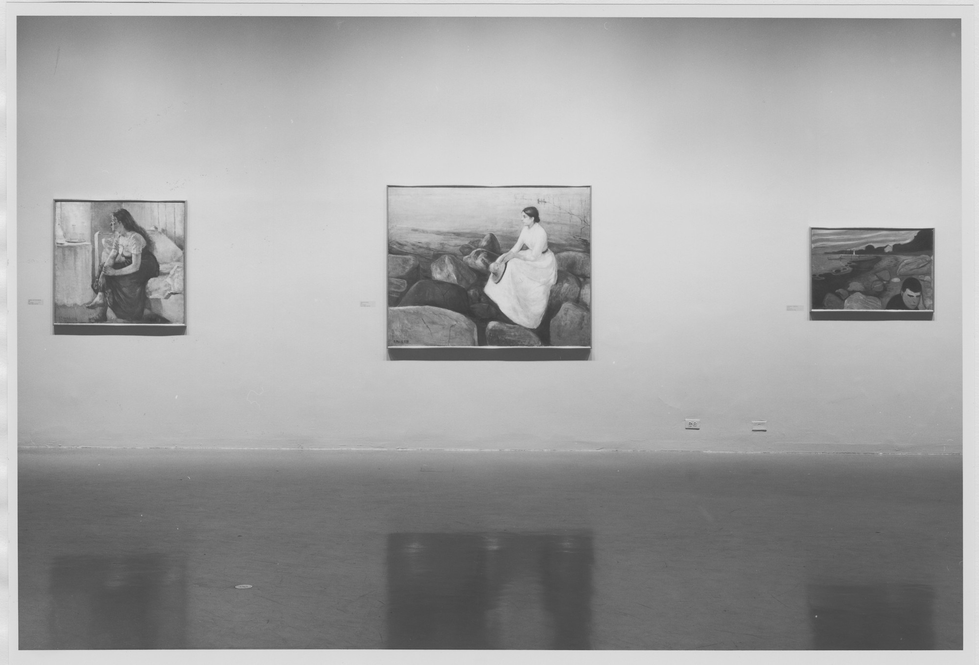 Installation view of the exhibition "The Masterworks of Edvard Munch ...