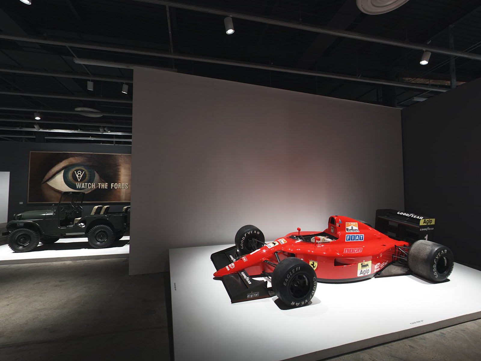 Installation view of the exhibition "AUTObodies: speed, sport ...