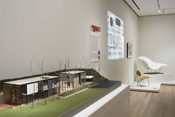 Charles Eames, Ray Eames. Prototype for Chaise Longue (La Chaise). 1948 ...