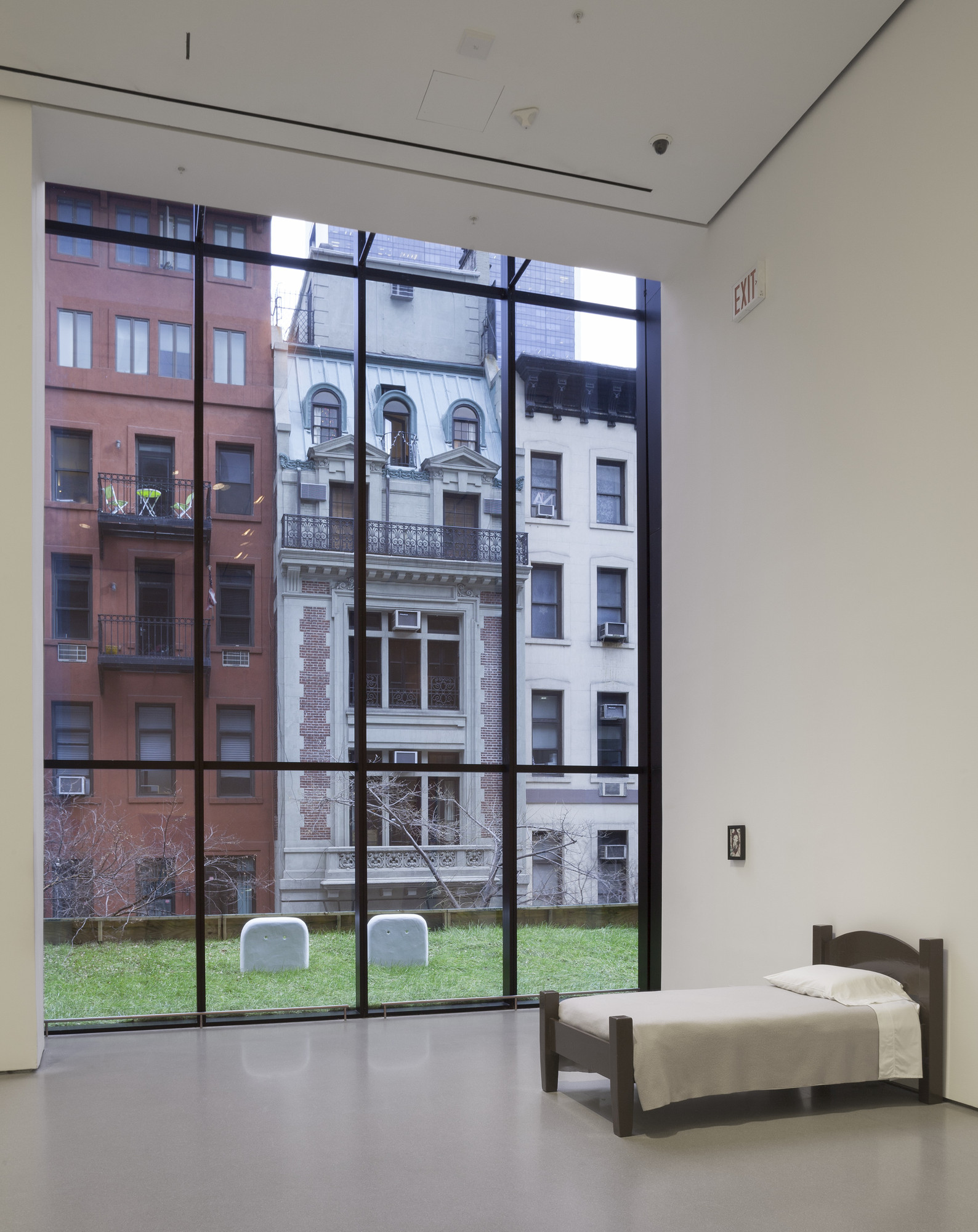 Installation view of the exhibition "Robert Gober: The Heart is Not a ...