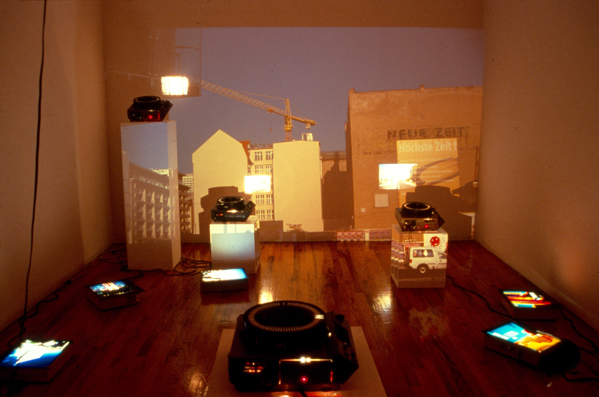 Installation view of architecture projects by Sauerbruch-Hutton ...