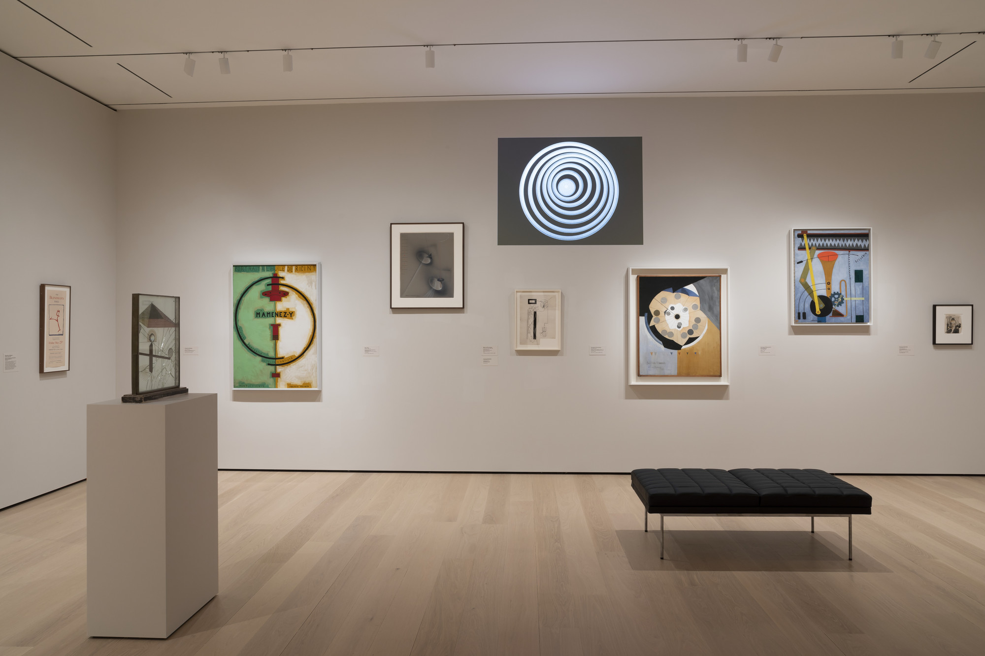 Installation view of the gallery "Readymade in Paris and New York" in ...
