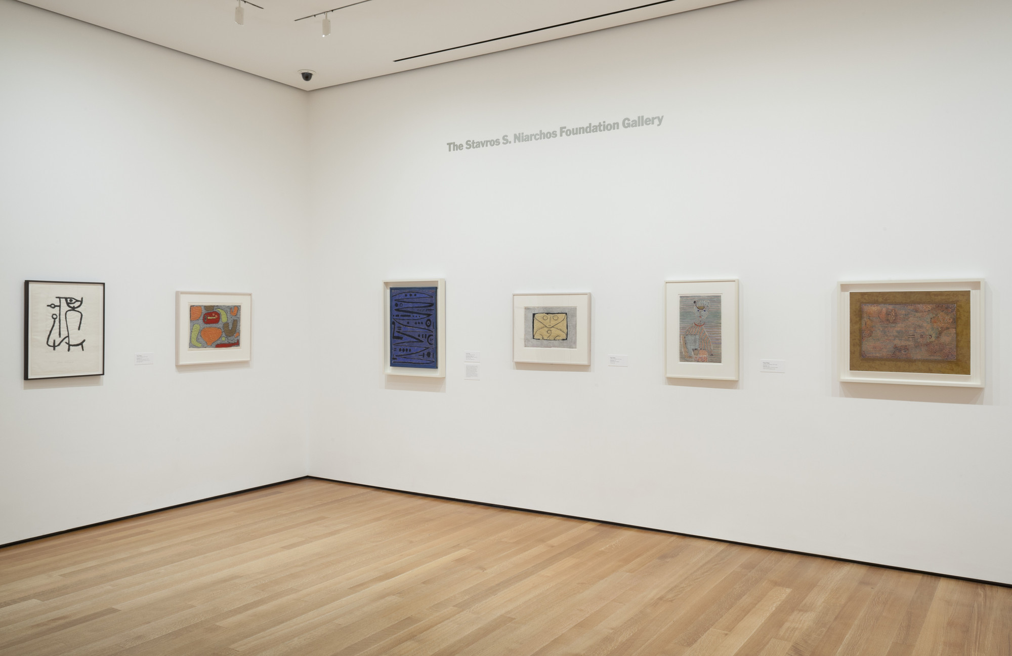 Installation view of the exhibition "Painting and Sculpture Changes ...
