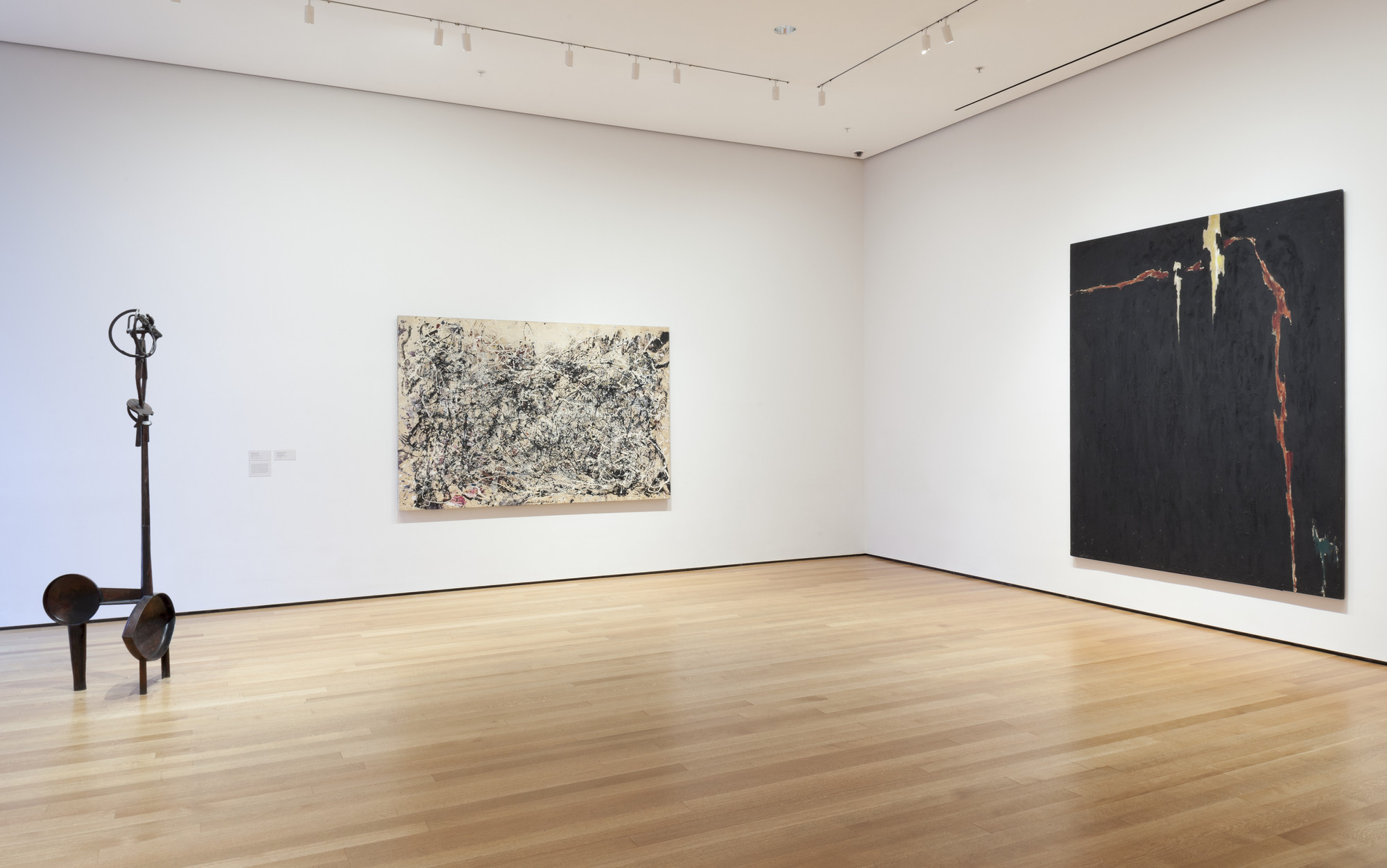Installation view of the exhibition "Painting and Sculpture Changes ...