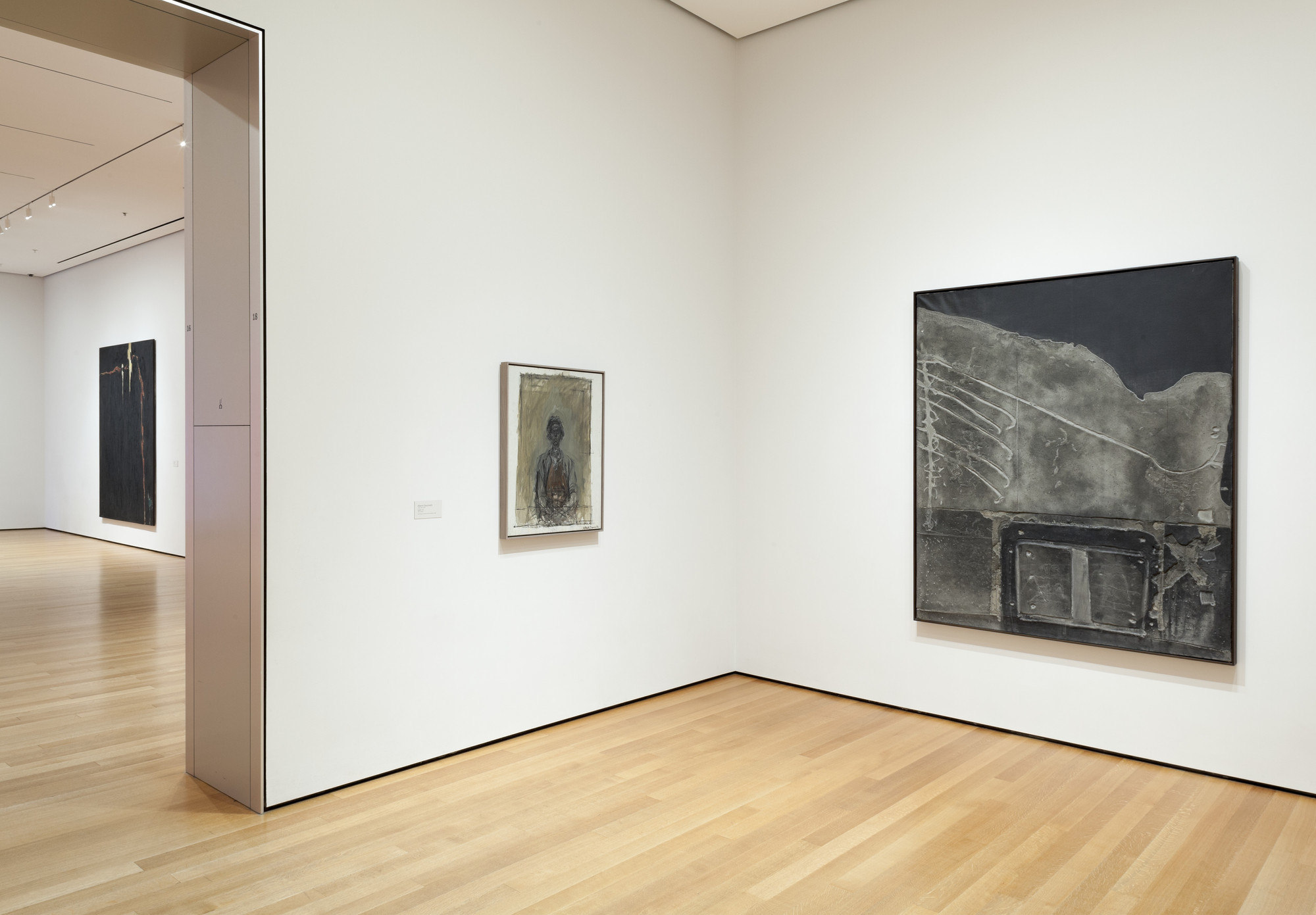 Installation view of the exhibition "Painting and Sculpture Changes ...