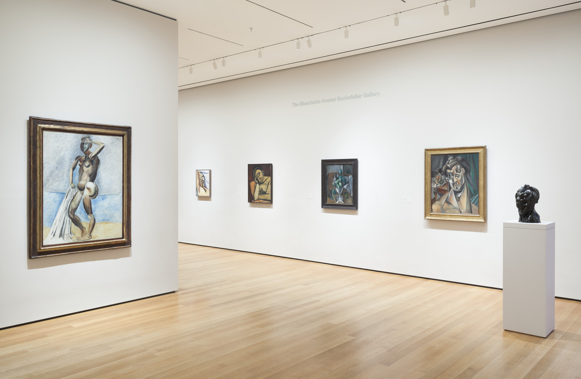 Installation view of the exhibition "Painting and Sculpture Changes ...