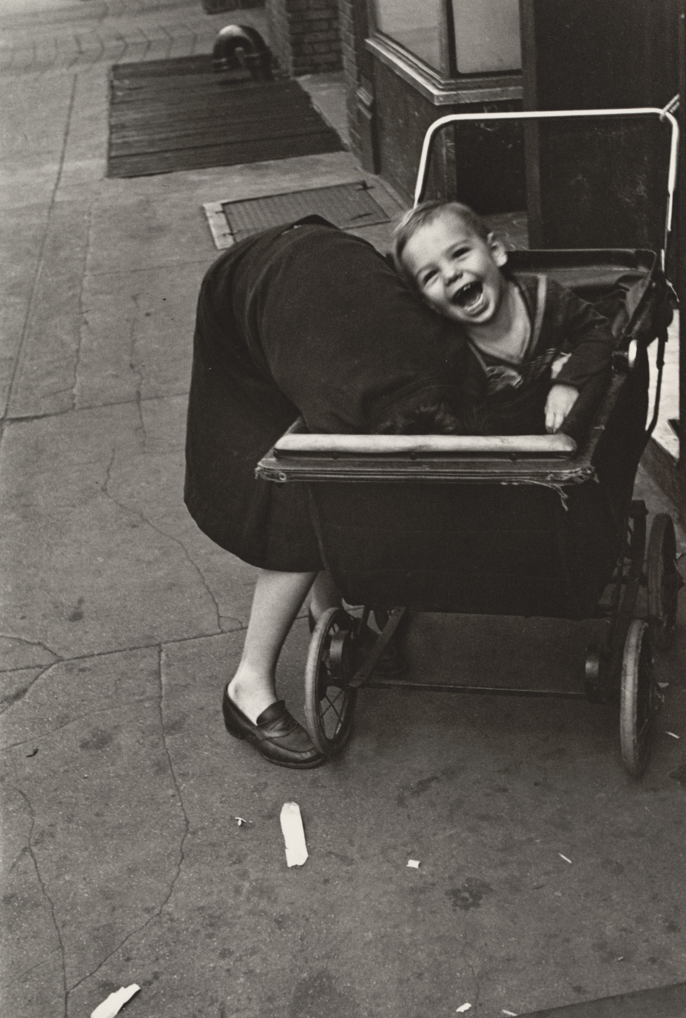 Helen Levitt. New York. c. 1945 | MoMA