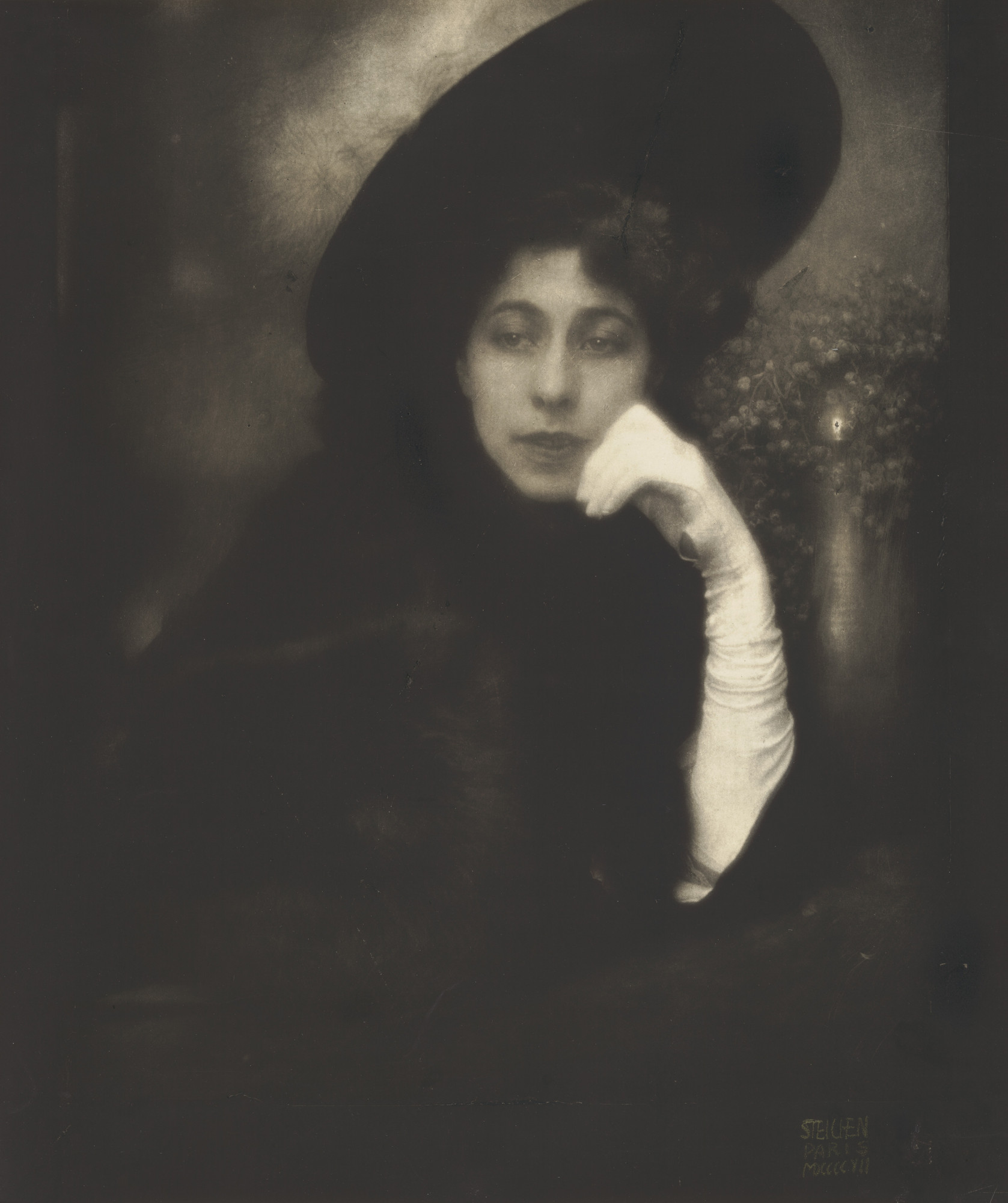Edward Steichen. Mrs. Condé Nast, Paris. 1907 | MoMA