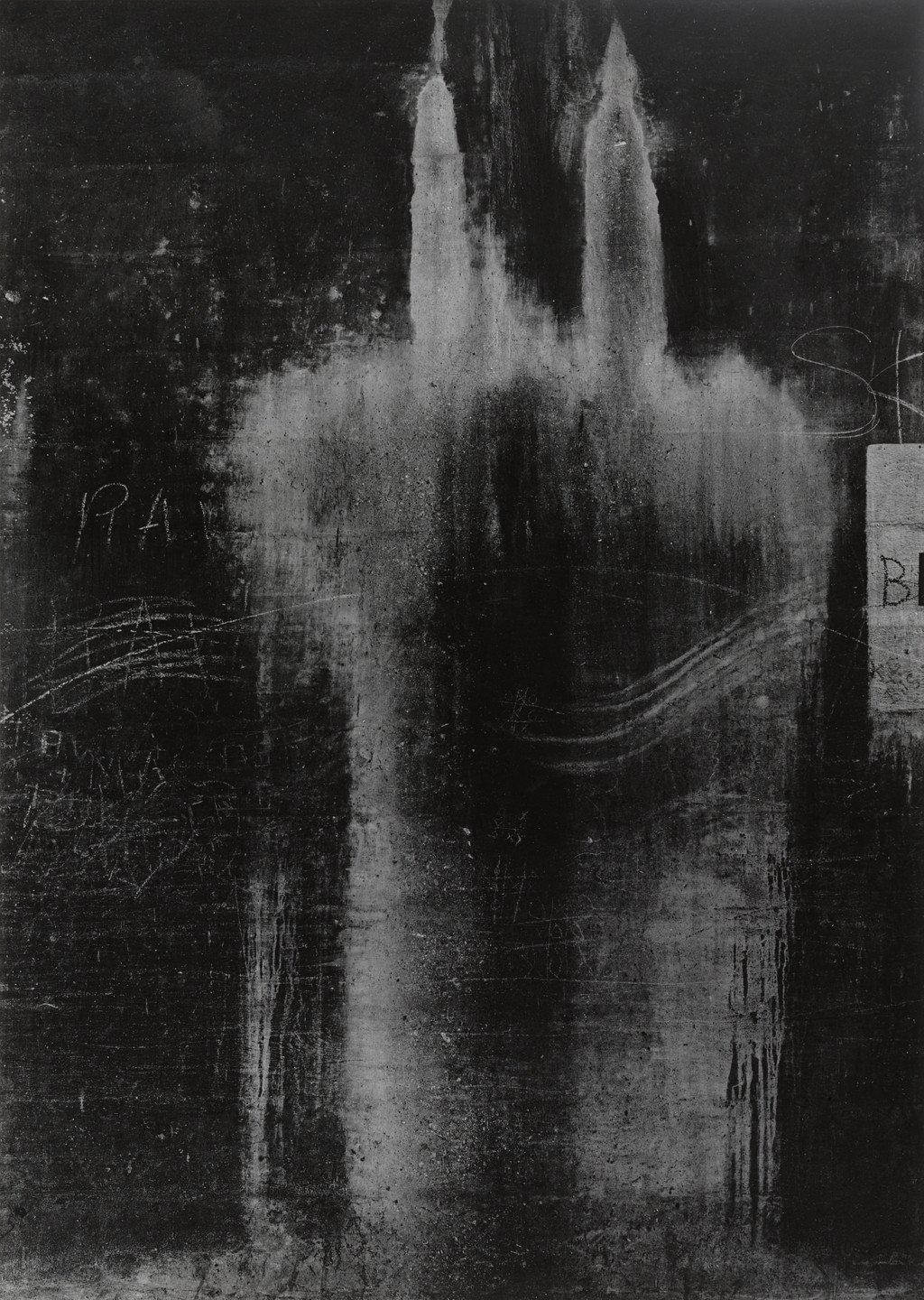 Aaron Siskind. Chicago 8. 1951 | MoMA