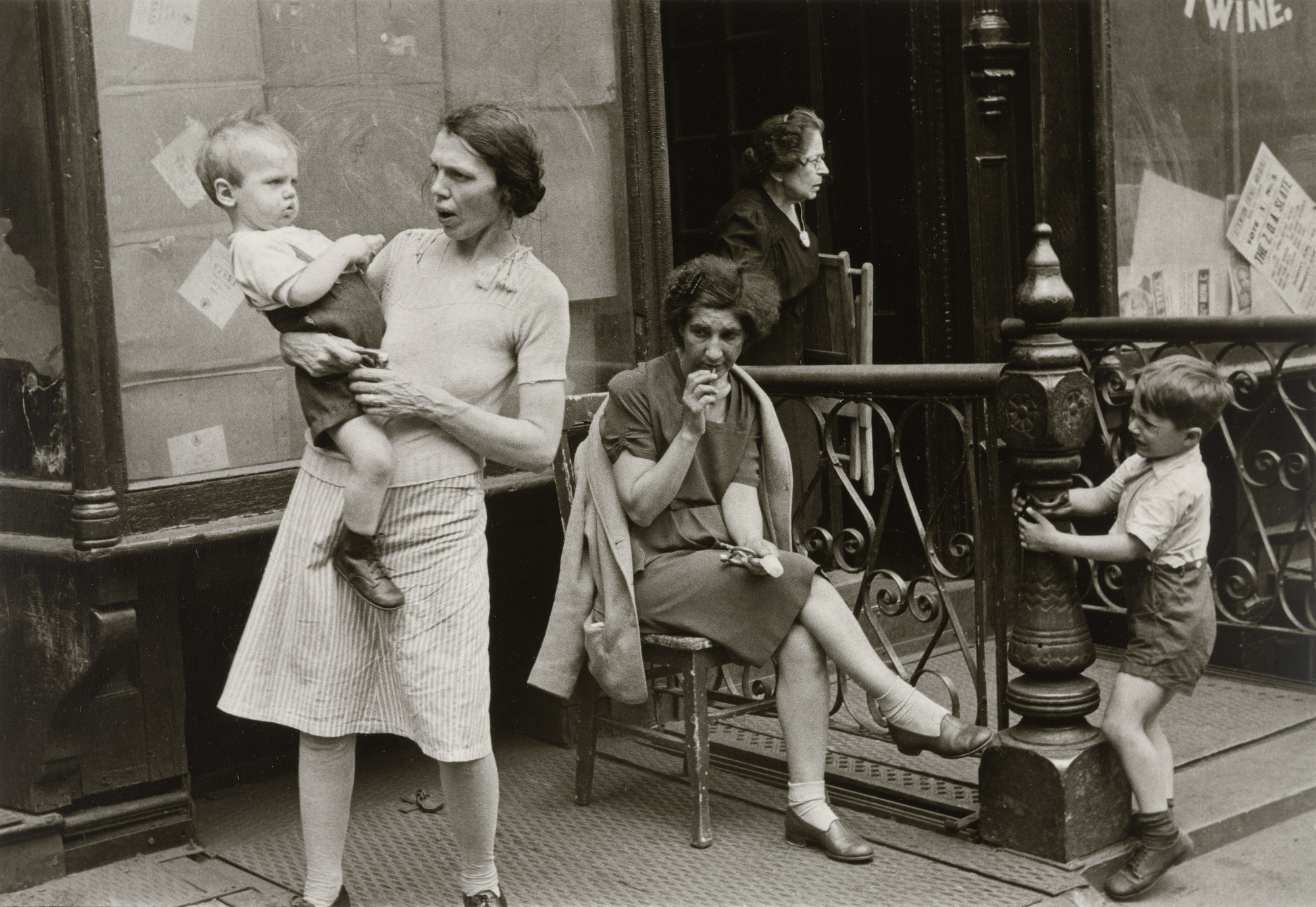 Helen Levitt. New York. c. 1945 | MoMA