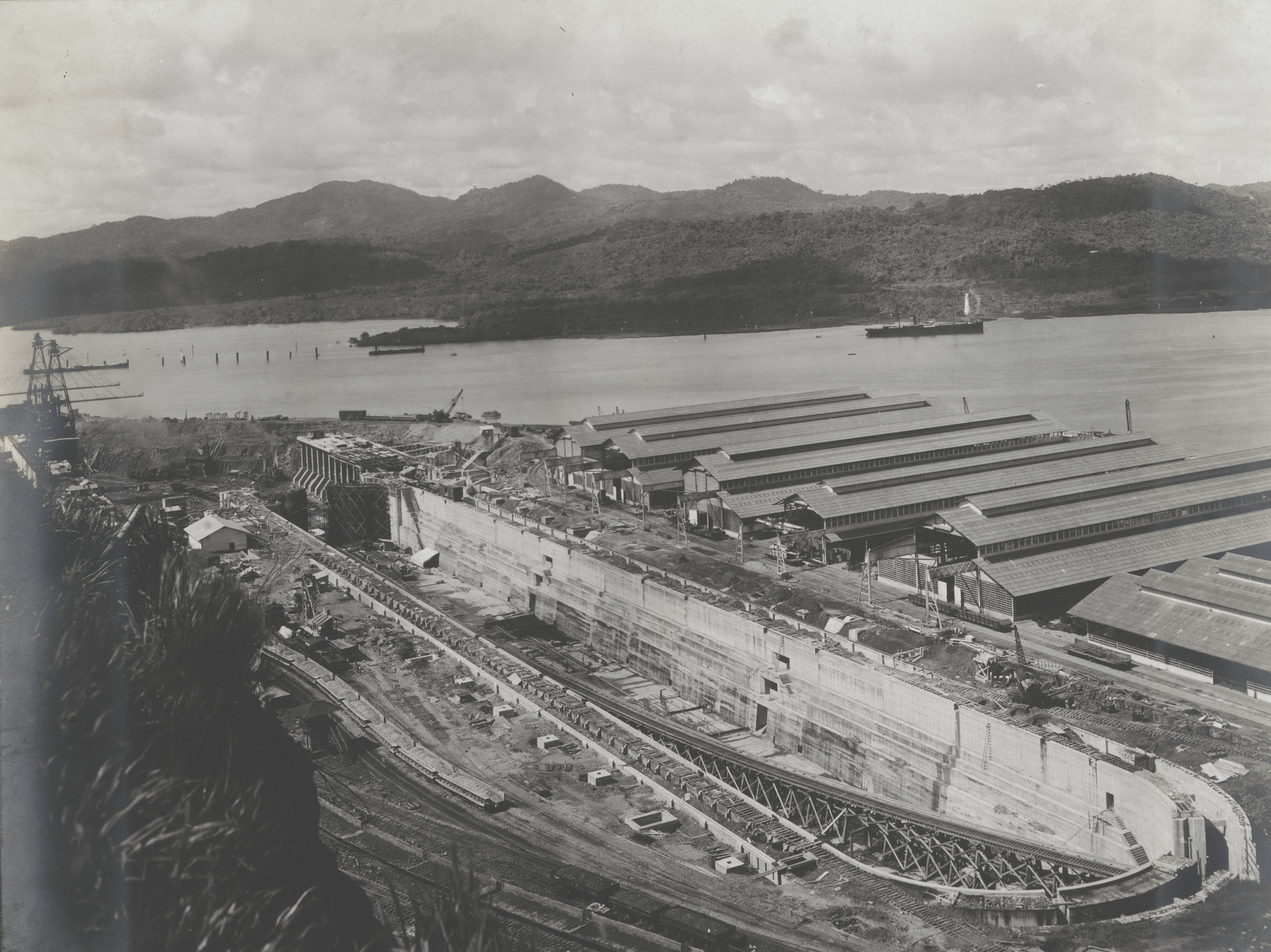 Unidentified photographer. Balboa Terminals. General view of Dry Dock ...