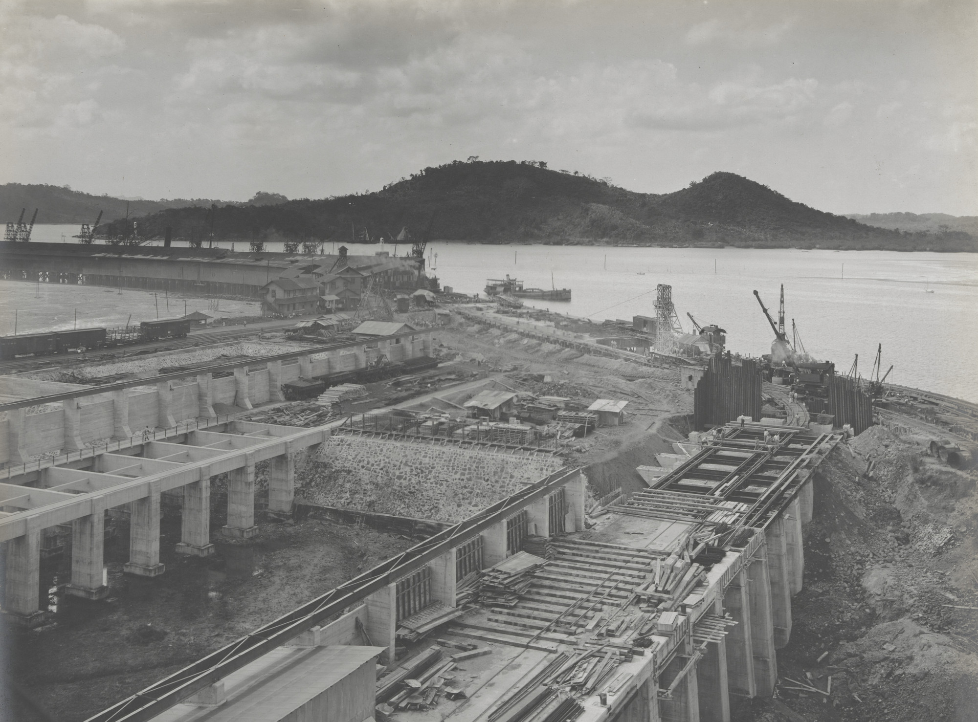 Unidentified photographer. Balboa Terminals. Dry Dock #1. Connecting ...