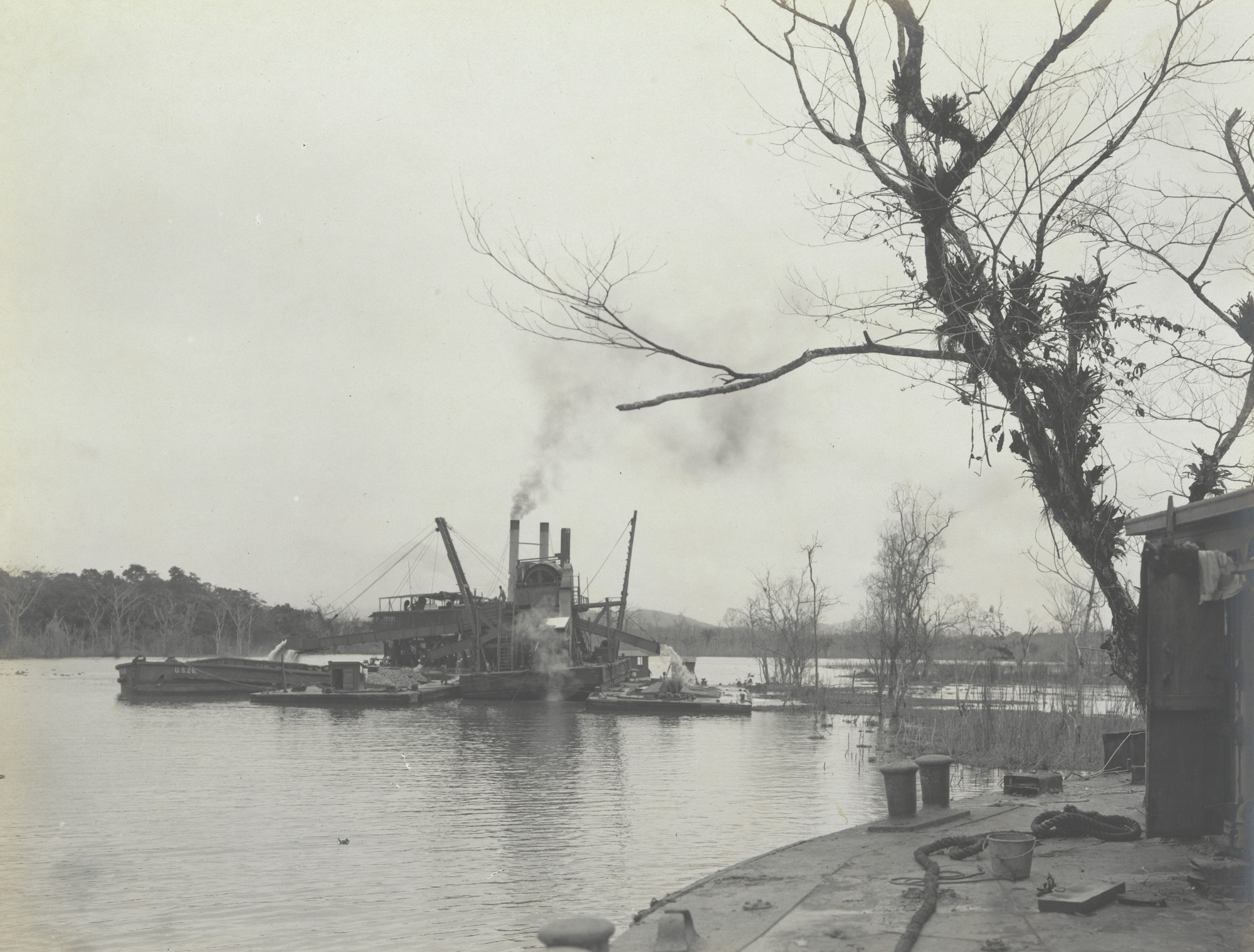 Unidentified photographer. Panama Canal -- Suction dredge #82 and ...