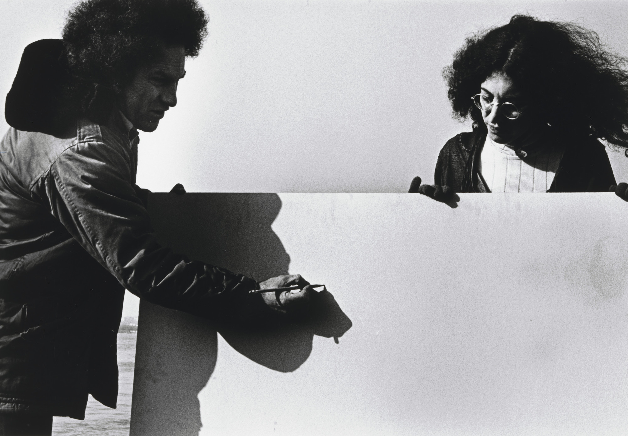 Richard Serra, Harry Shunk, János Kender. Shooting a Square through a ...