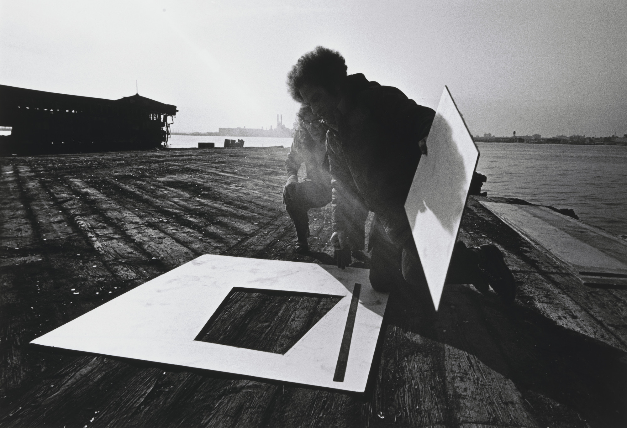 Richard Serra, Harry Shunk, János Kender. Shooting a Square through a ...