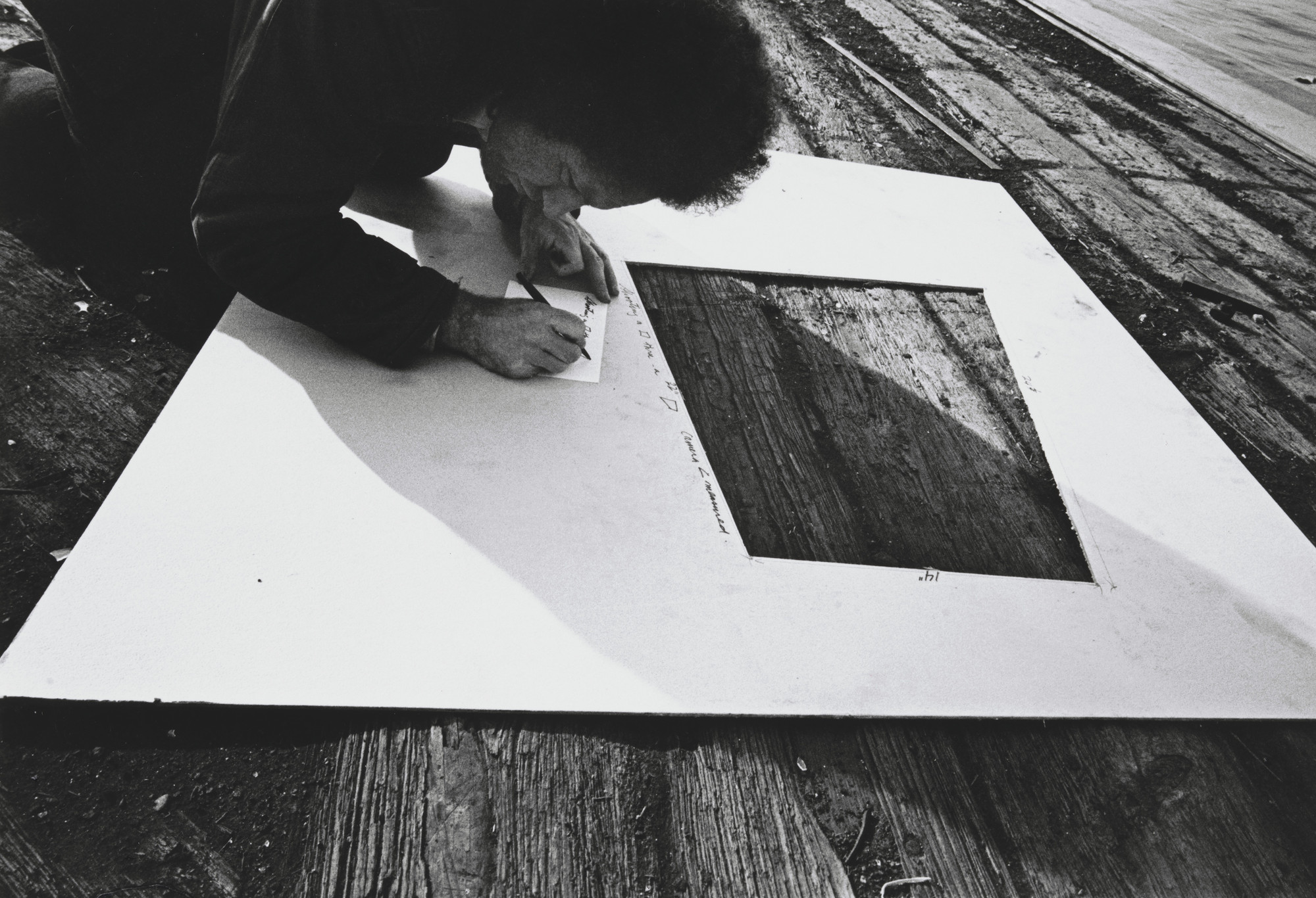 Richard Serra, Harry Shunk, János Kender. Shooting a Square through a ...