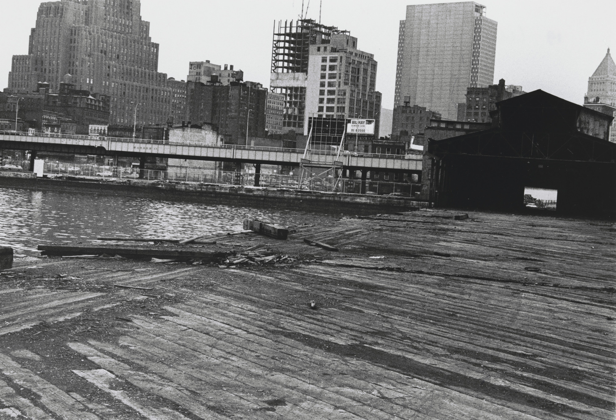 Dan Graham, Harry Shunk, János Kender. Dan Graham–Pier 18. 1971 | MoMA