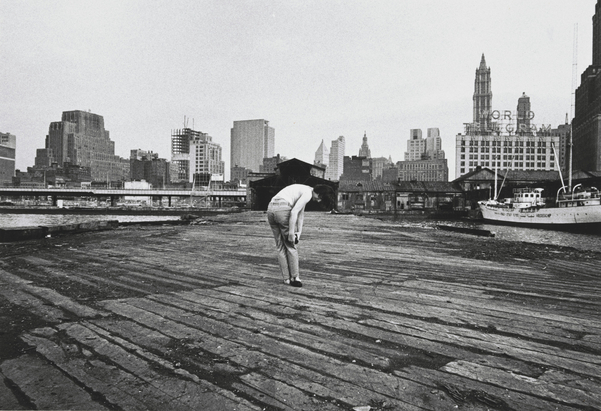 Dan Graham, Harry Shunk, János Kender. Dan Graham–Pier 18. 1971 | MoMA