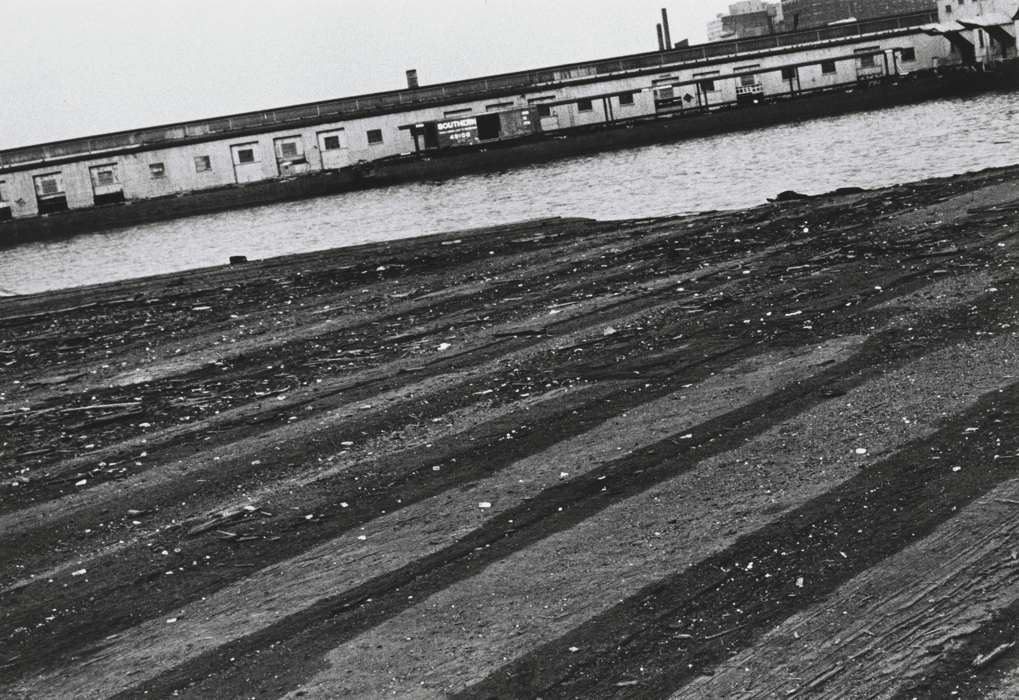 Dan Graham, Harry Shunk, János Kender. Dan Graham–Pier 18. 1971 | MoMA