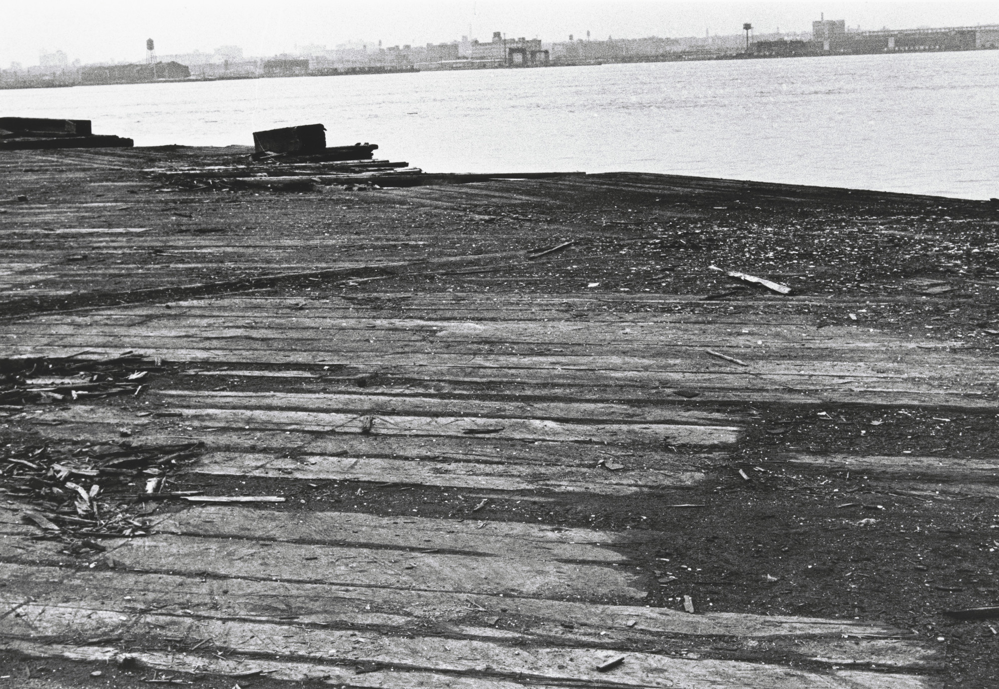 Dan Graham, Harry Shunk, János Kender. Dan Graham–Pier 18. 1971 | MoMA