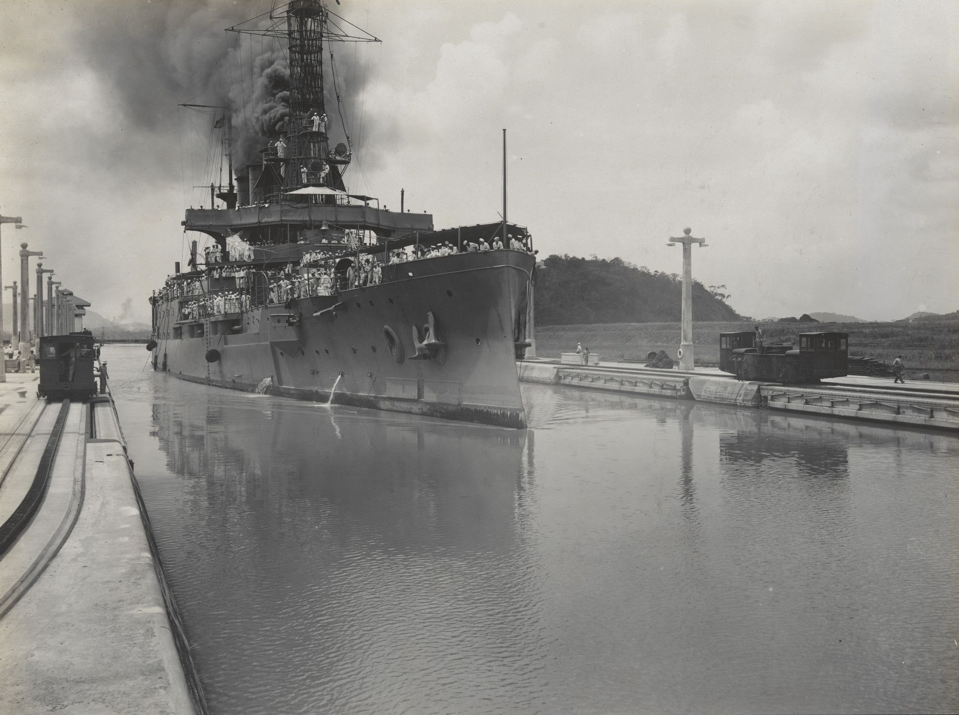 Unidentified photographer. USS Tennessee. Leaving Miraflores upper lock ...